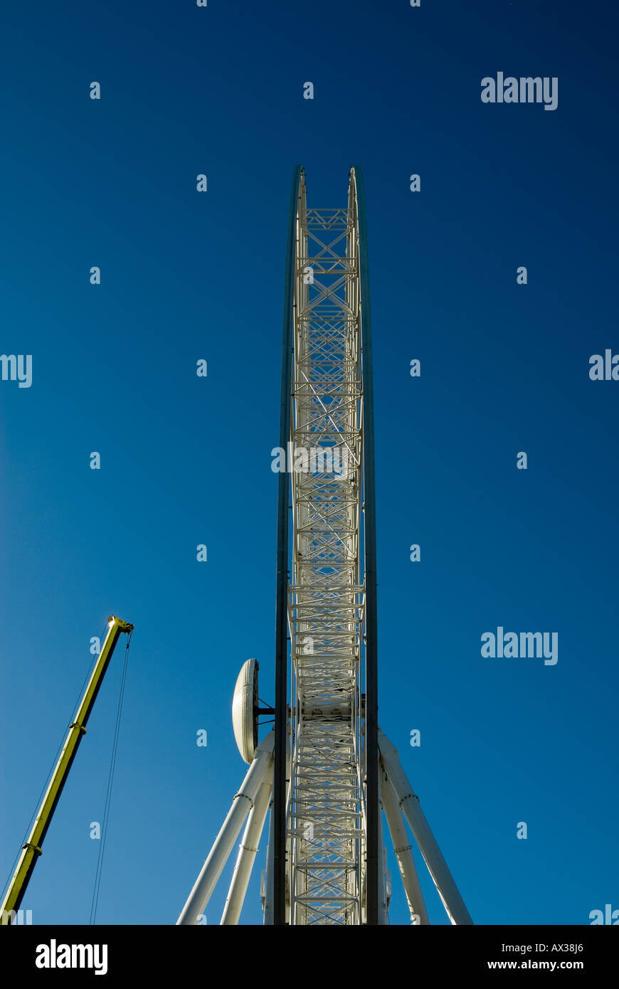 setting up the wheel of Manchester on exchange square Stock Photo - Alamy
