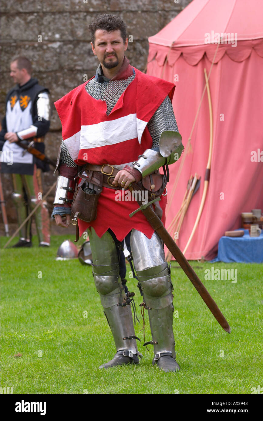 English knight chainmail hi-res stock photography and images - Alamy