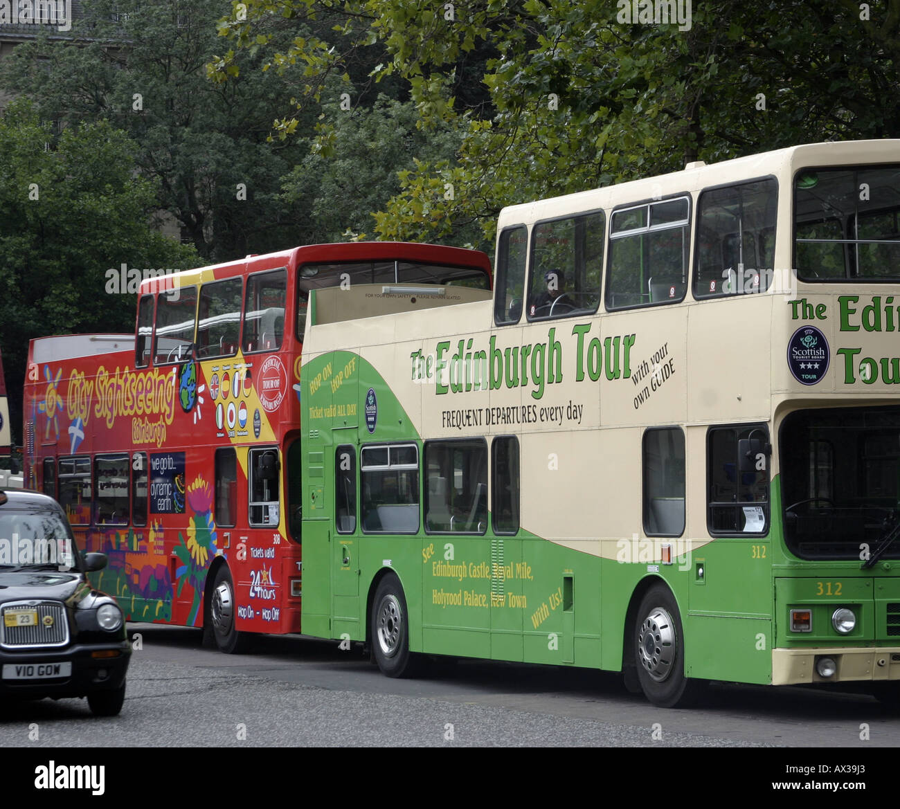 Tour guide buses in Edinburgh Scotland Stock Photo - Alamy