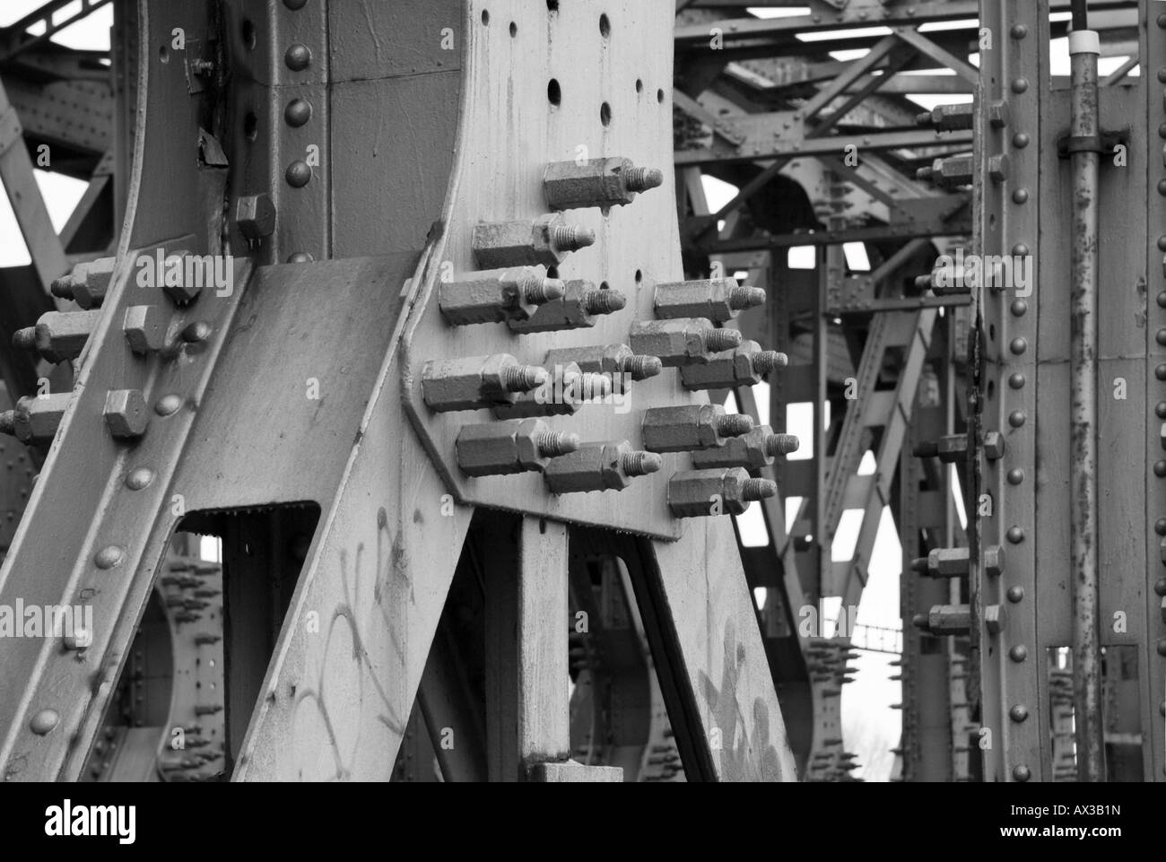 Steel bridge bolting hi-res stock photography and images - Alamy