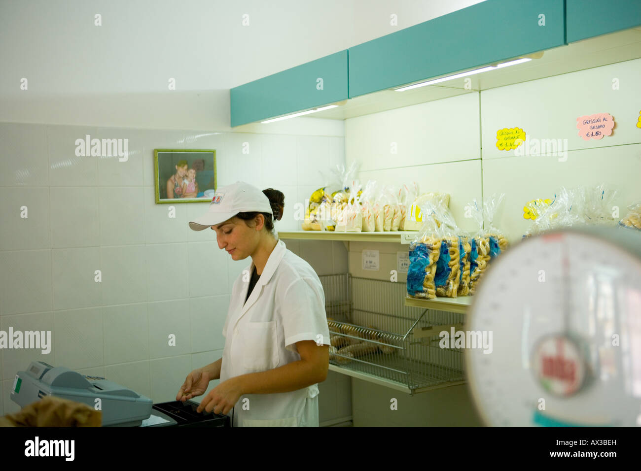 Meal packing hi-res stock photography and images - Alamy