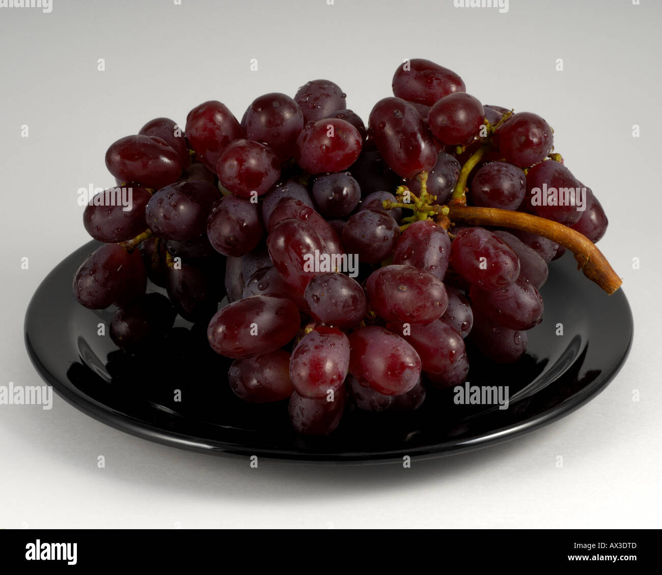 Plate of Grapes Stock Photo - Alamy