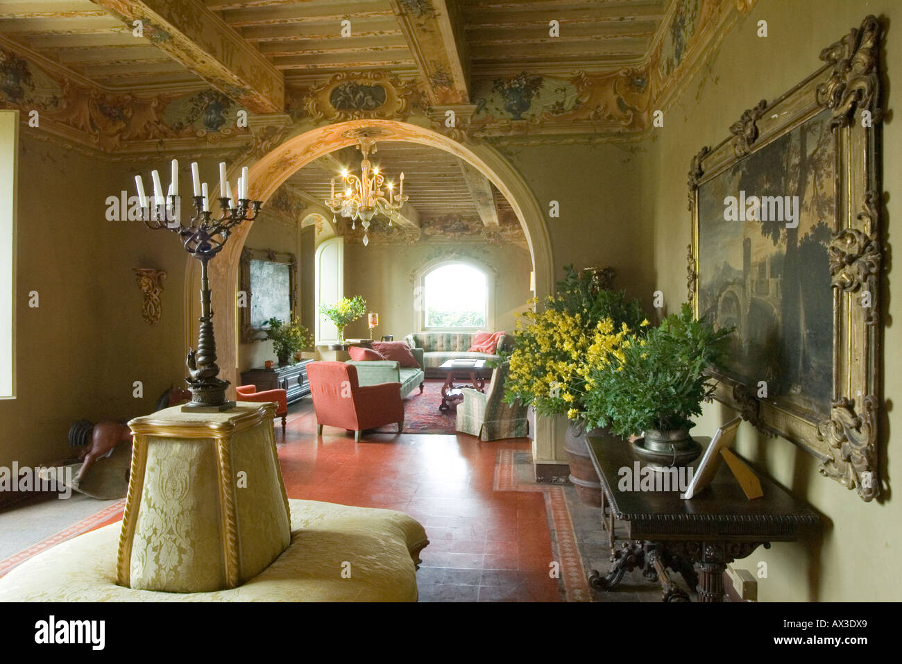 Rococo room hi-res stock photography and images - Alamy