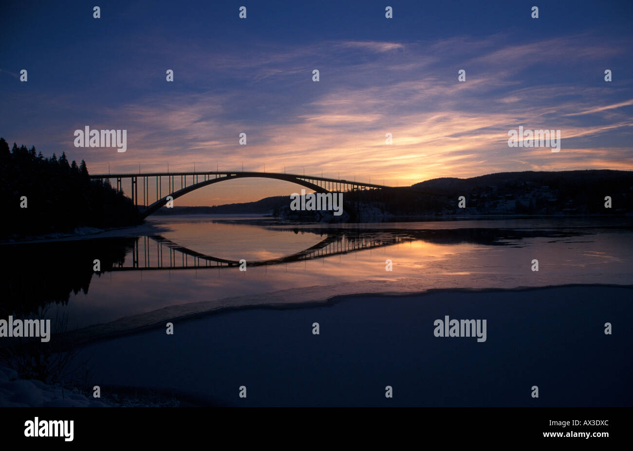 Sando bridge hi-res stock photography and images - Alamy