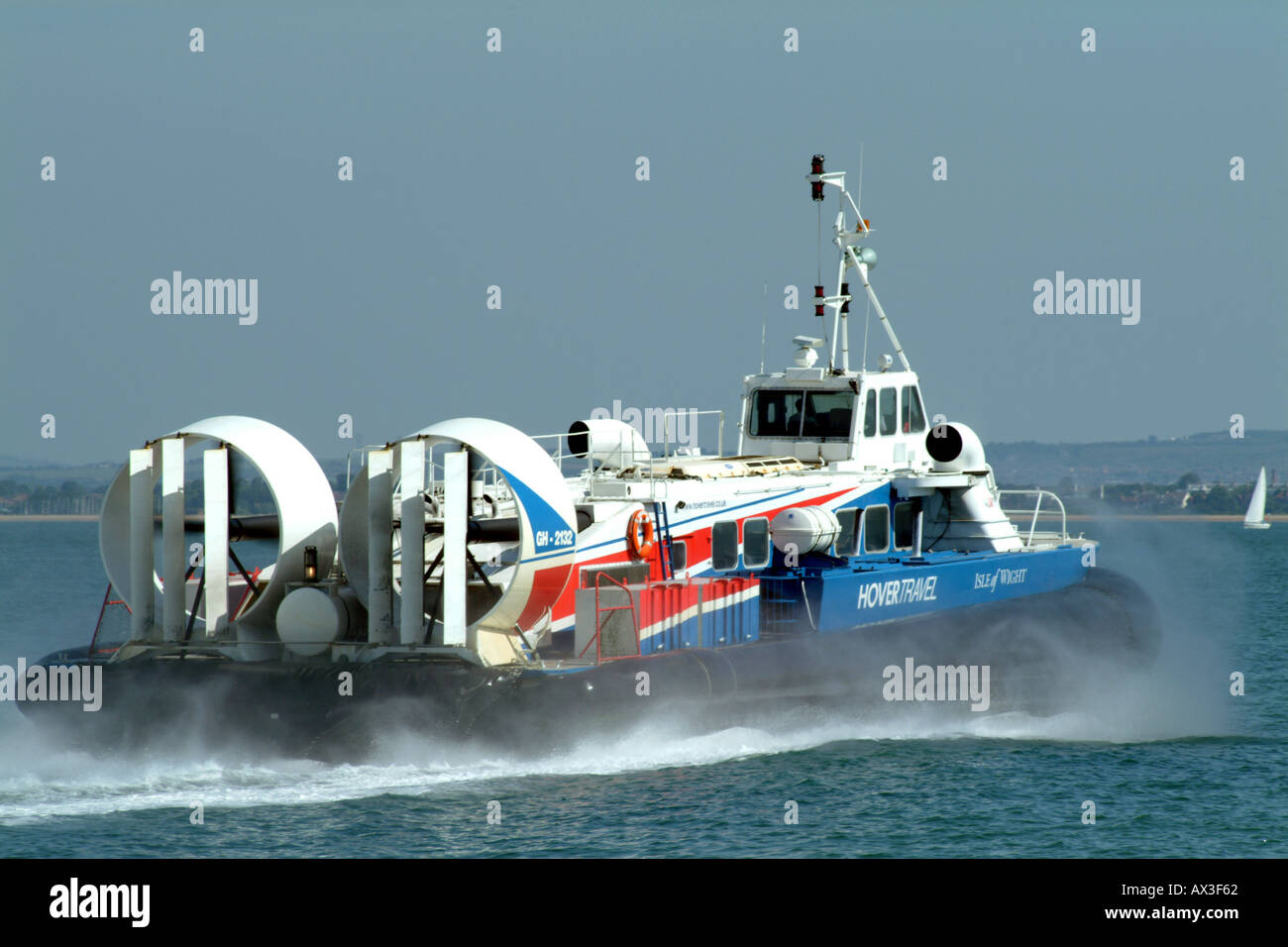 Island Express Hovercraft on the Solent between Ryde Isle of Wight and ...