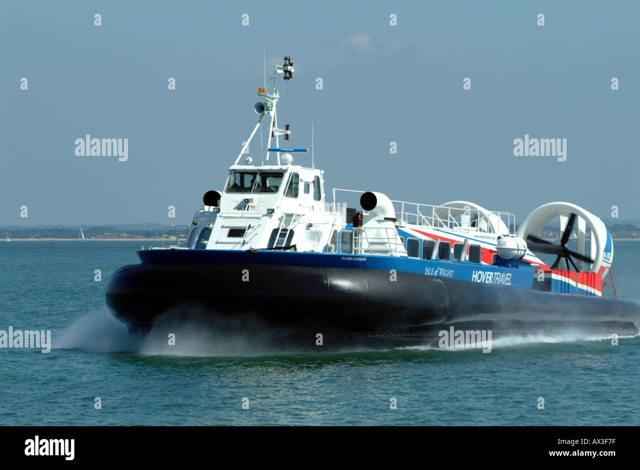 Island express hovercraft hi-res stock photography and images - Alamy