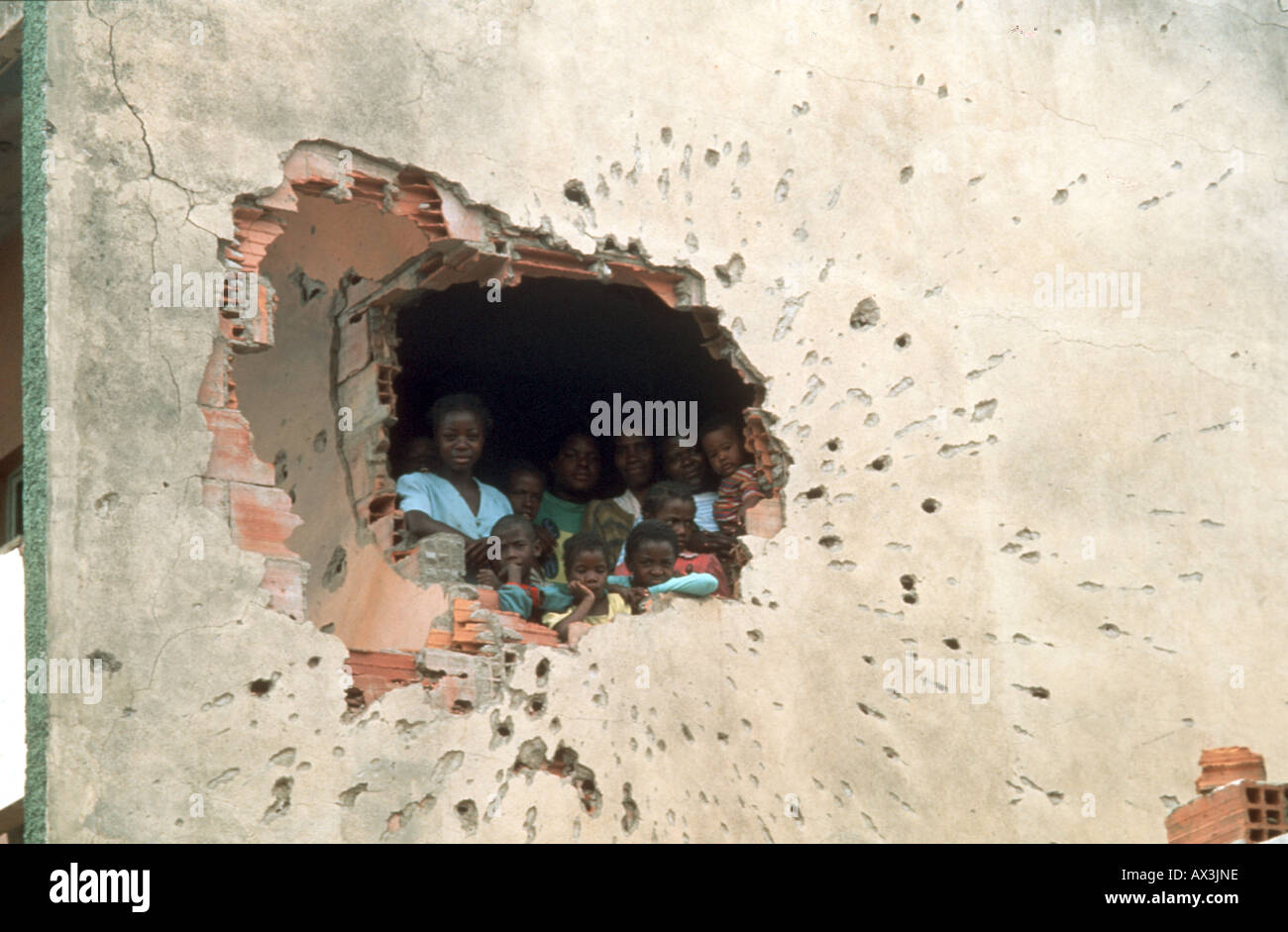 Bombed out building hi-res stock photography and images - Alamy