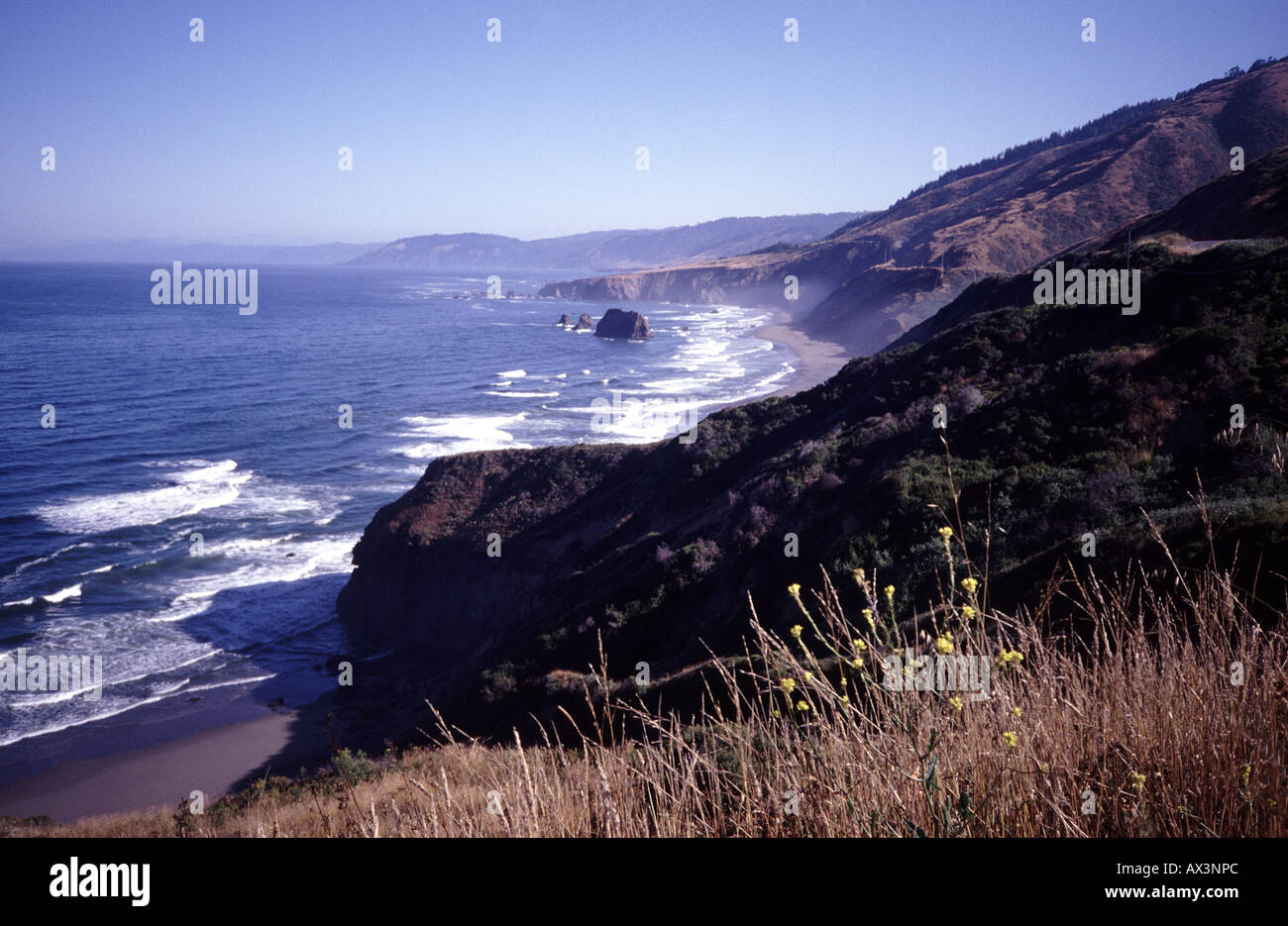 View out over the Pacific Ocean and Union Landing on California's Route ...