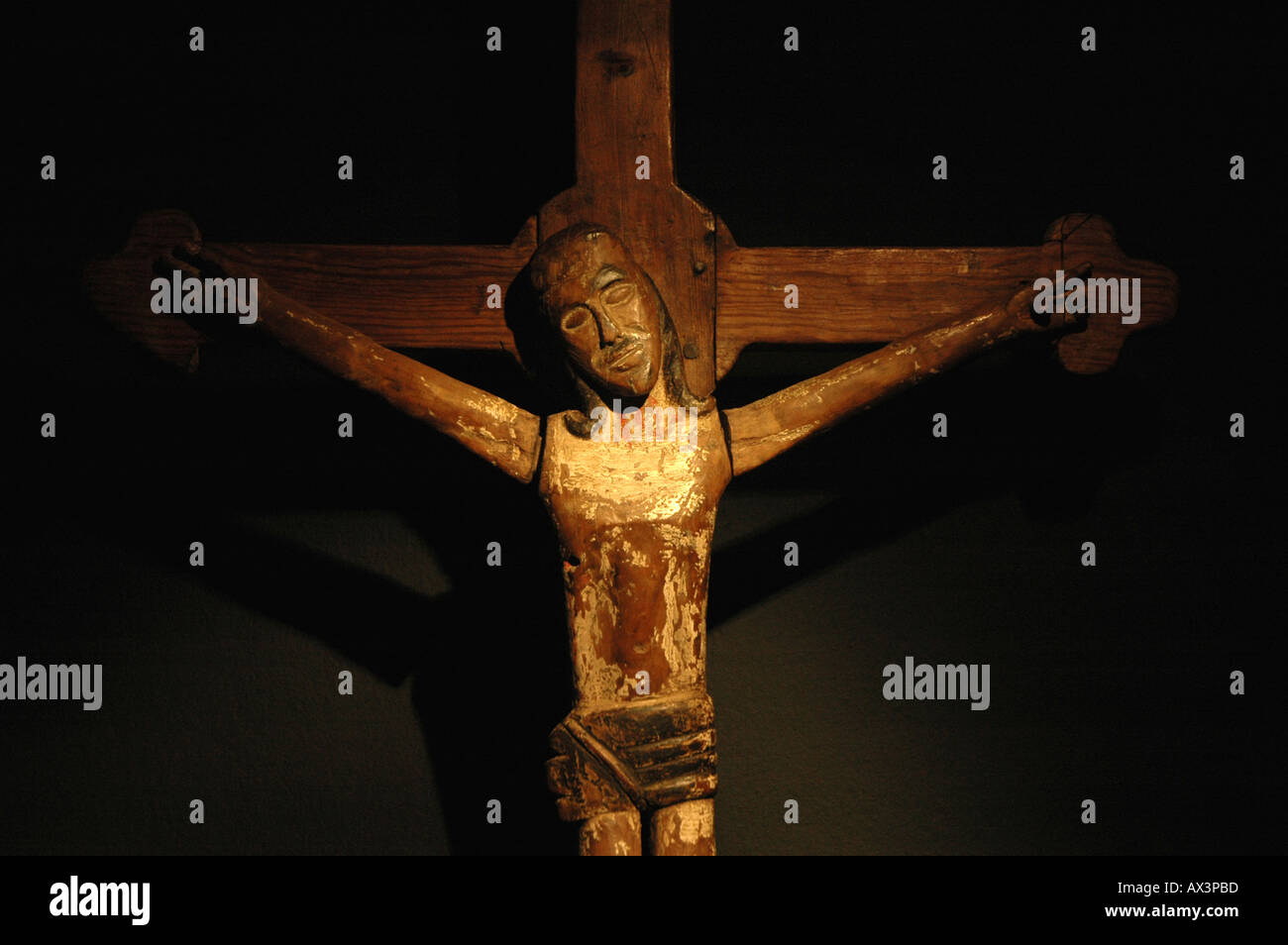 Statue of christ with thorn crown hi-res stock photography and images ...