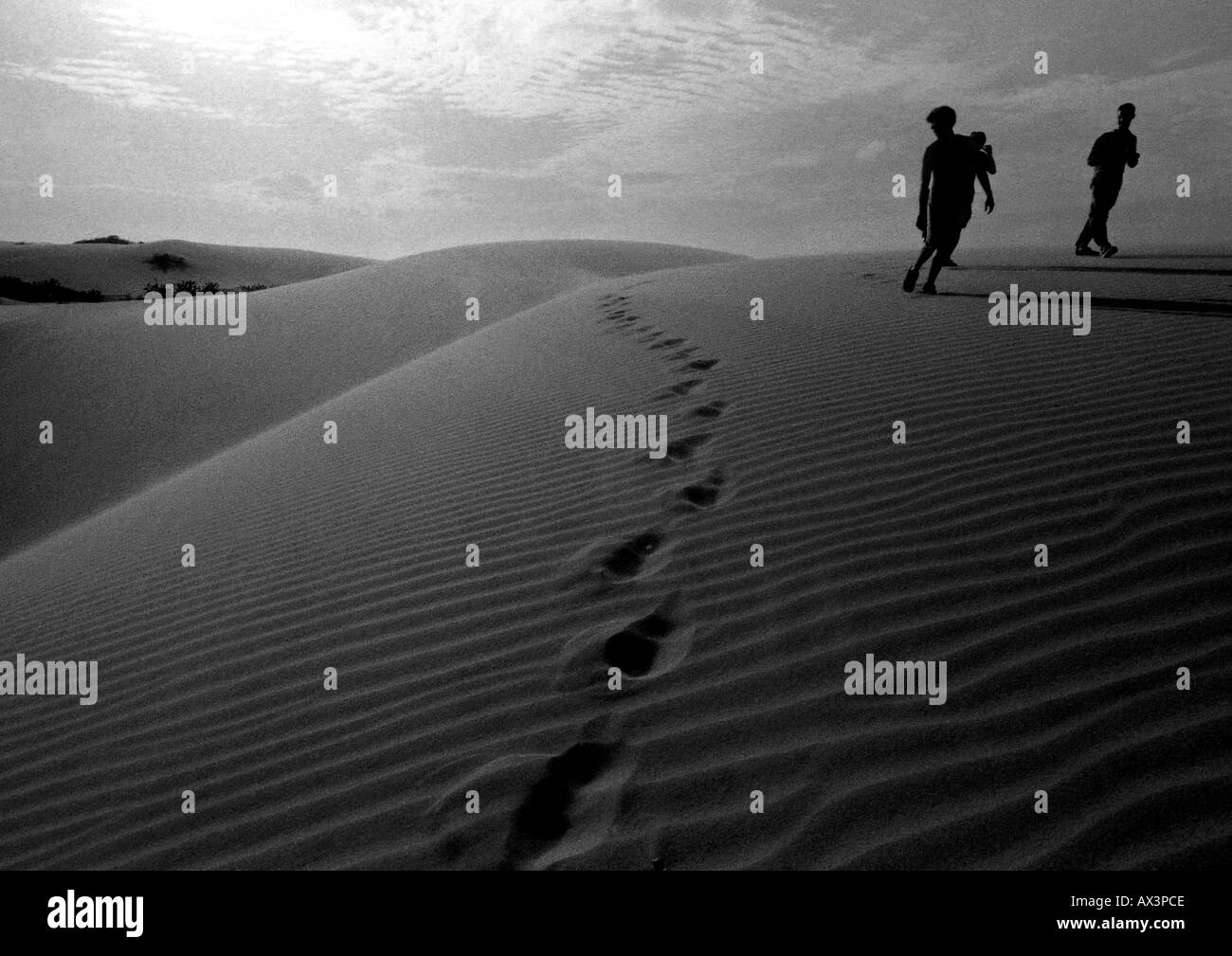 Walkers in the desert hi-res stock photography and images - Alamy