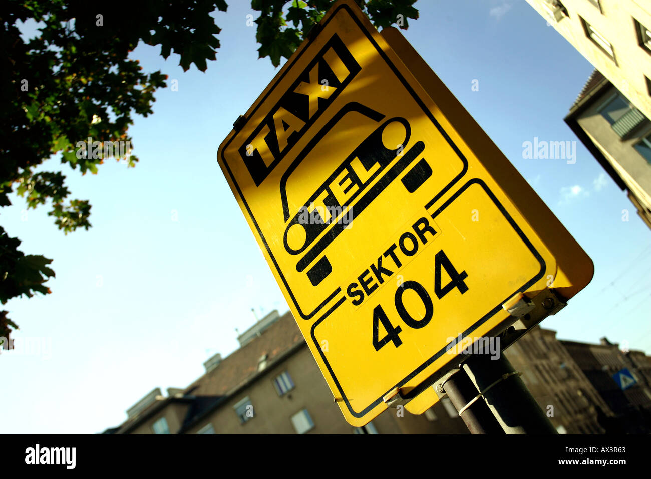 Taxi Rank sign in Vienna Stock Photo - Alamy