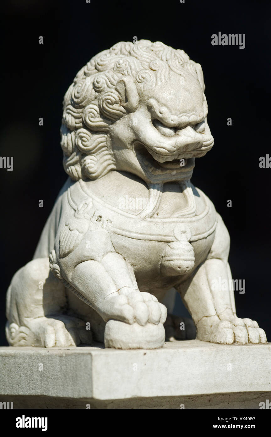 Taoist monks hi-res stock photography and images - Alamy