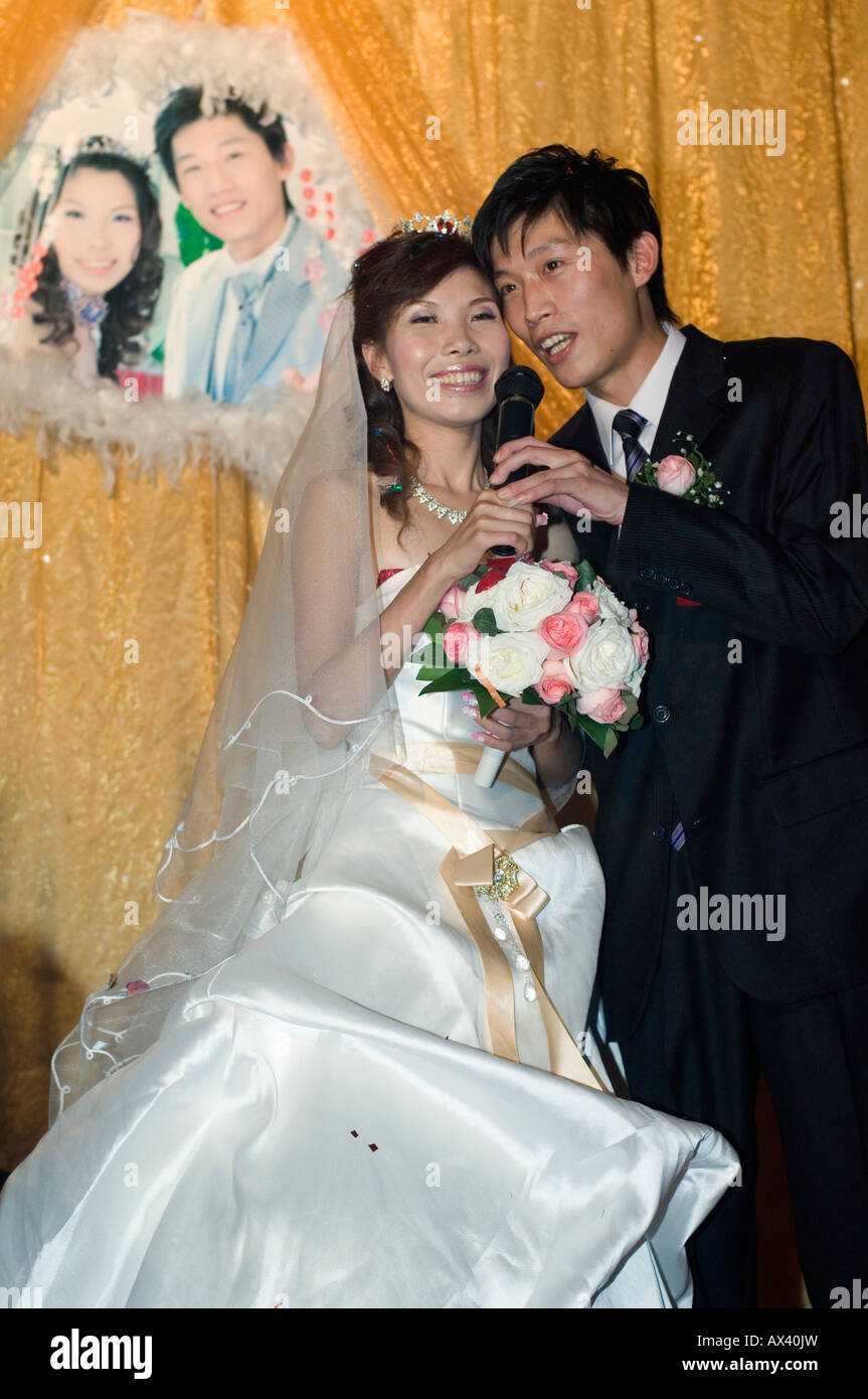 Chinese couple getting married in hi-res stock photography and images ...