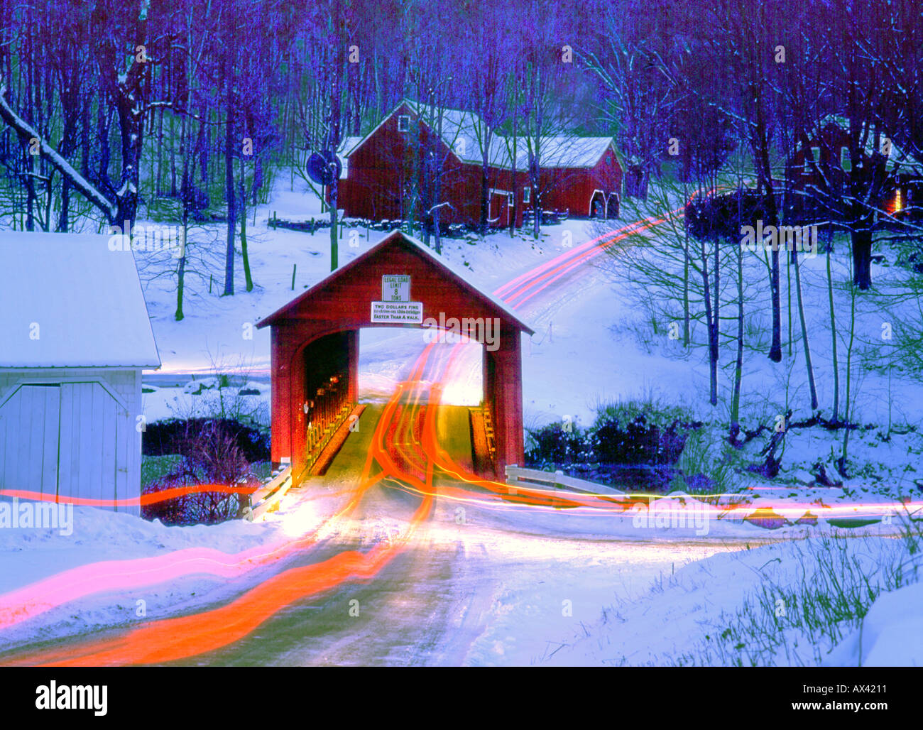 Vermont covered bridge winter hi-res stock photography and images - Alamy