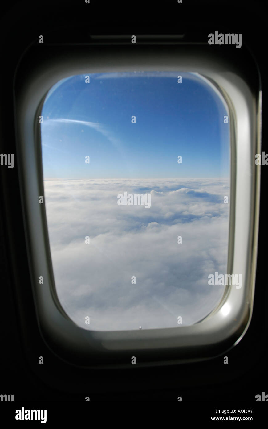 Looking out of the window on an airplane Stock Photo - Alamy