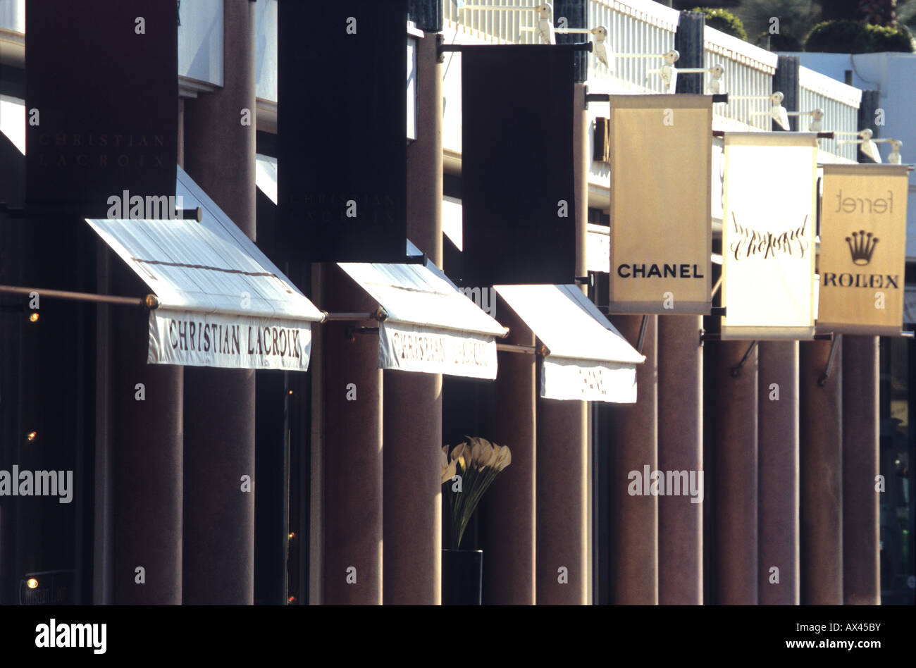 Luxury shops on the Cannes Croisette Stock Photo - Alamy