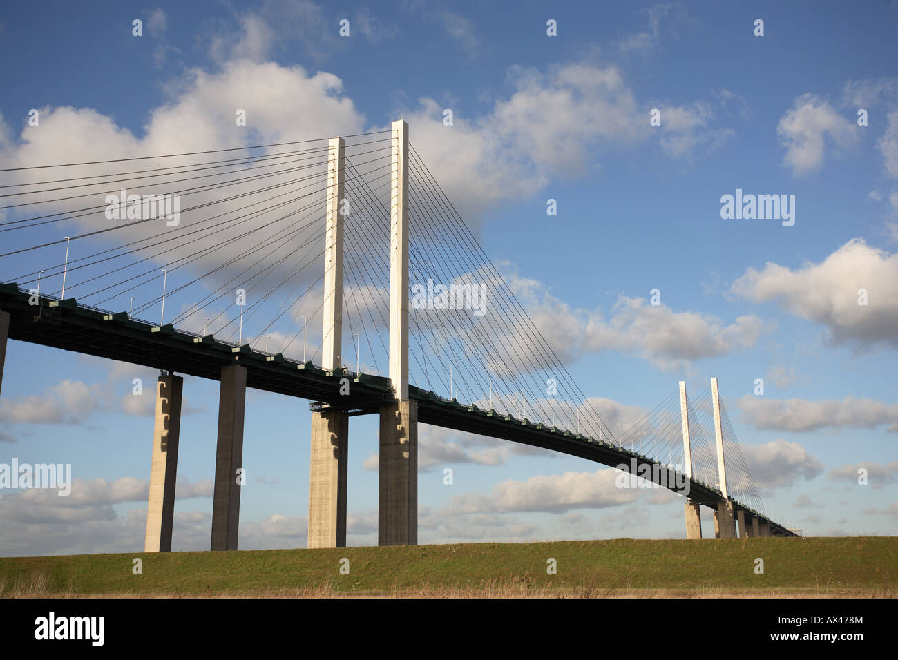 Queen elizabeth ii toll bridge hi-res stock photography and images - Alamy