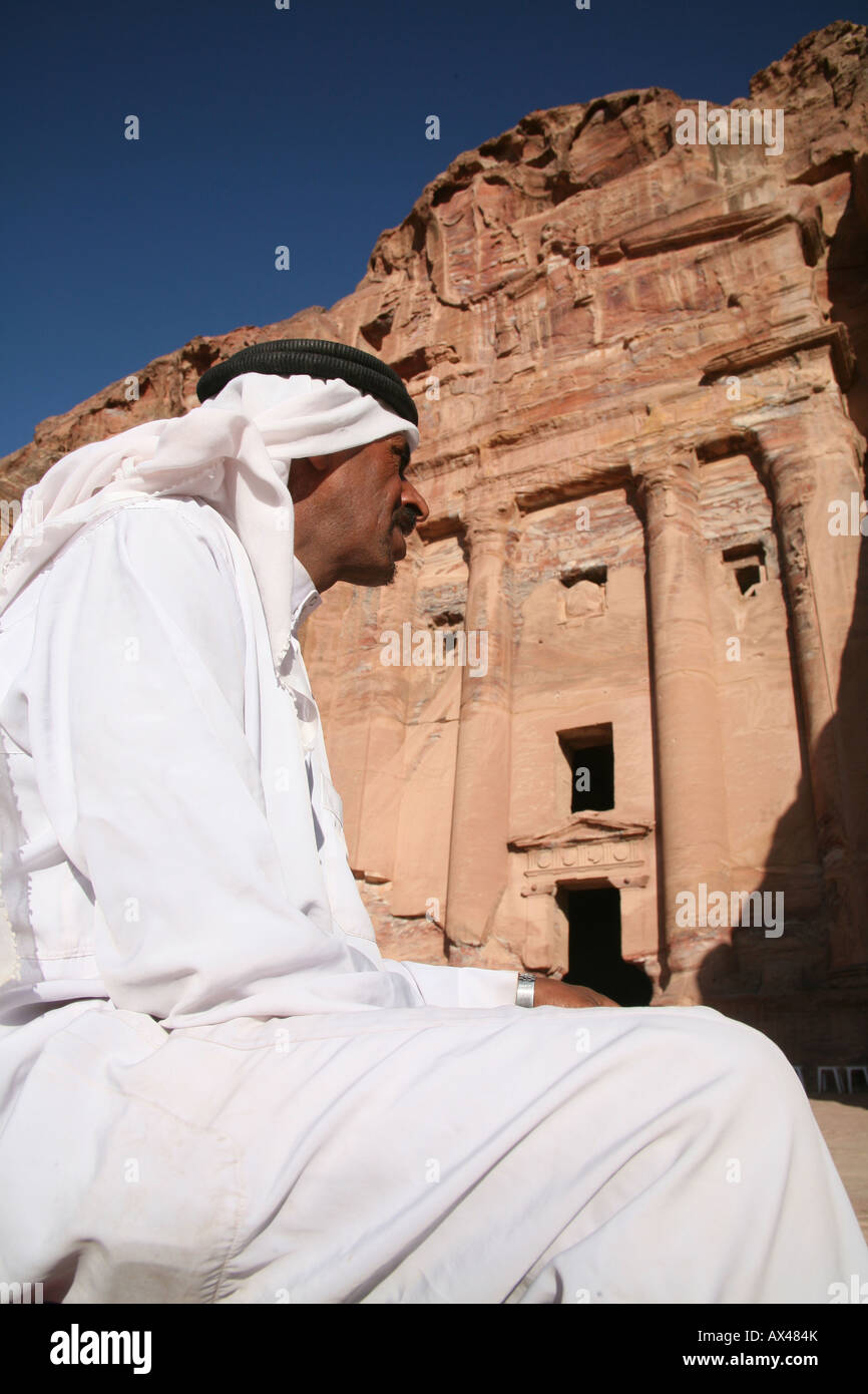 jordan man at the ancient city of petra, Jordan Stock Photo - Alamy