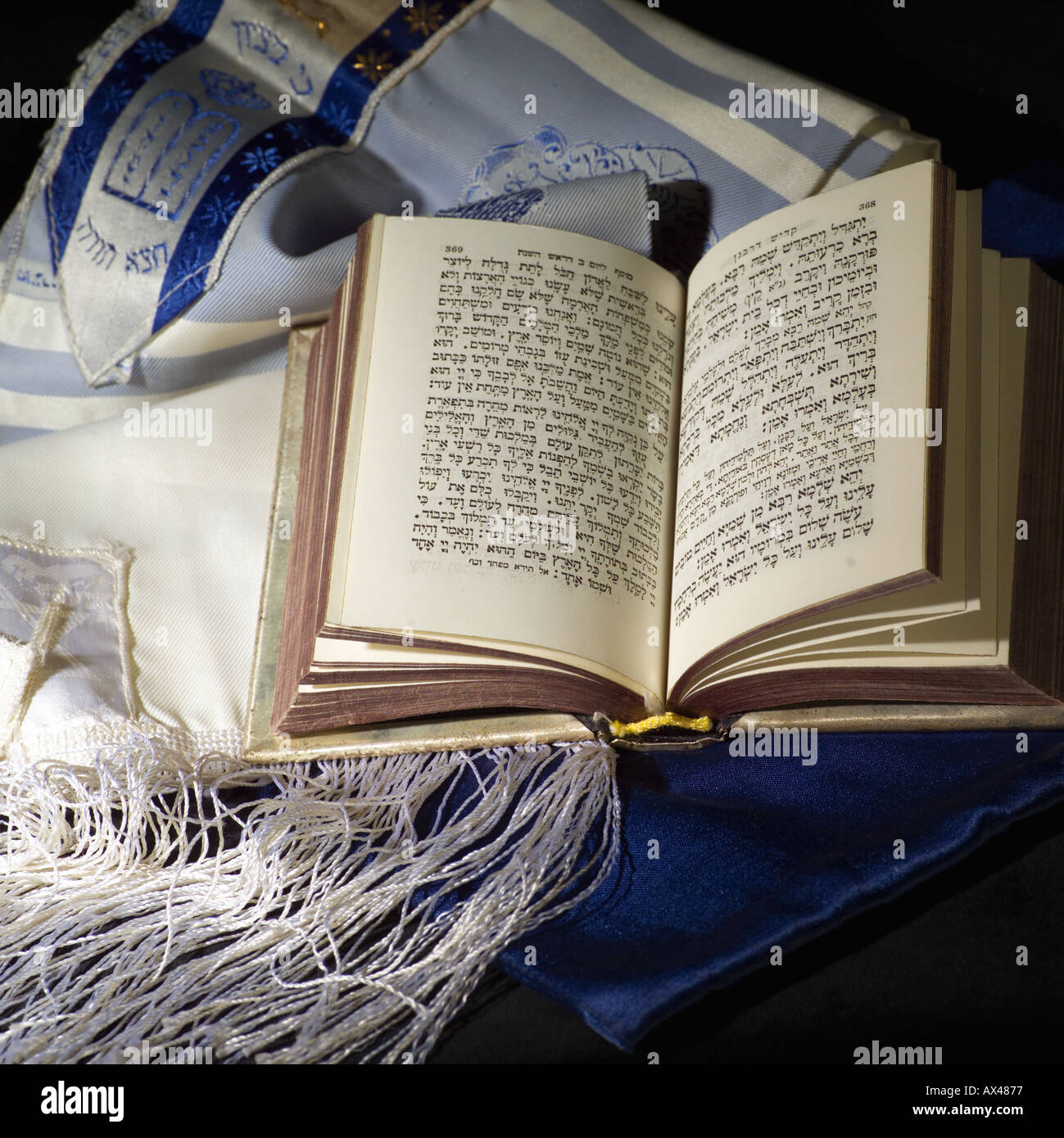 Judaica Symbols siddur Stock Photo - Alamy