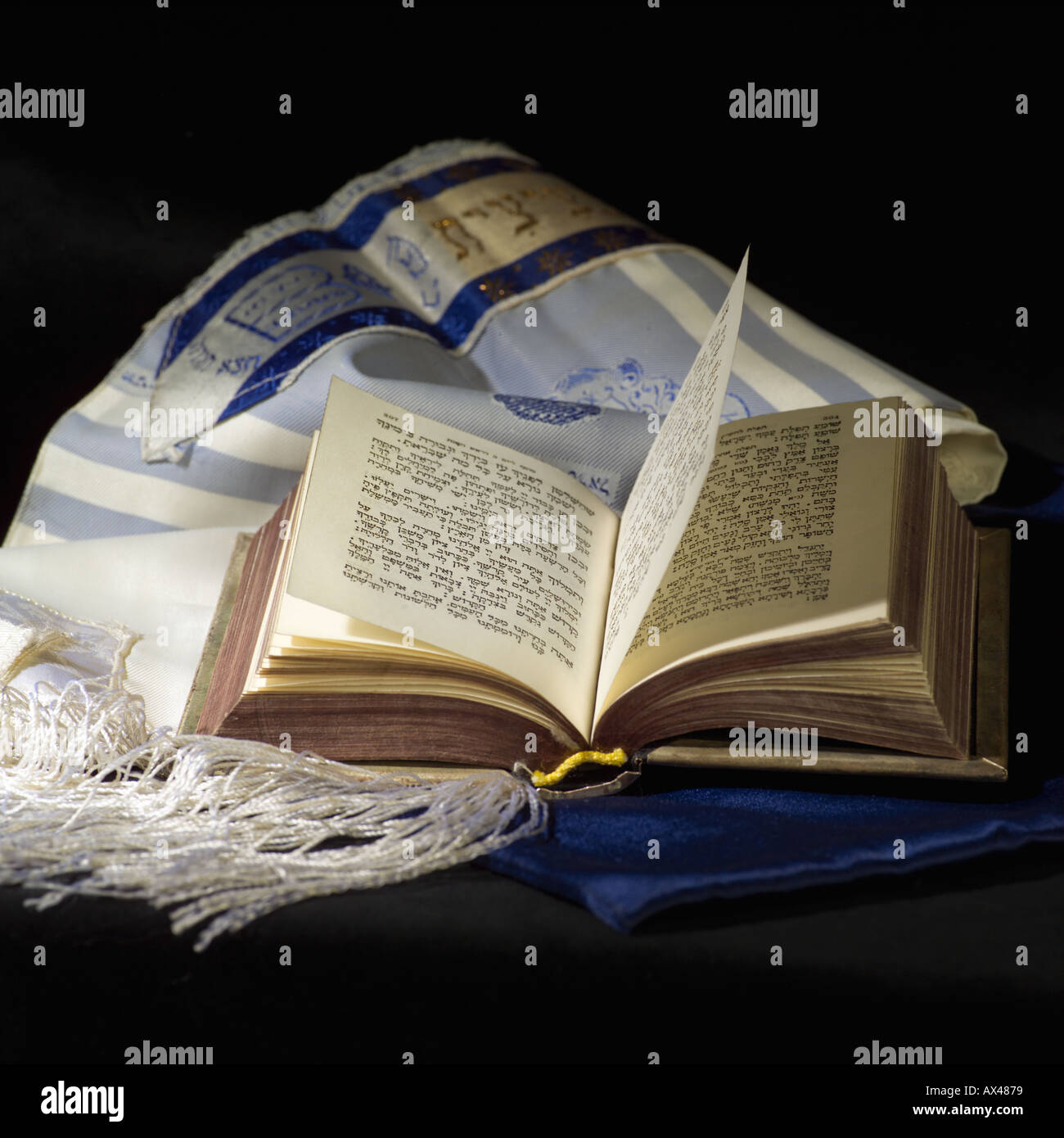 Judaica Symbols siddur Stock Photo - Alamy