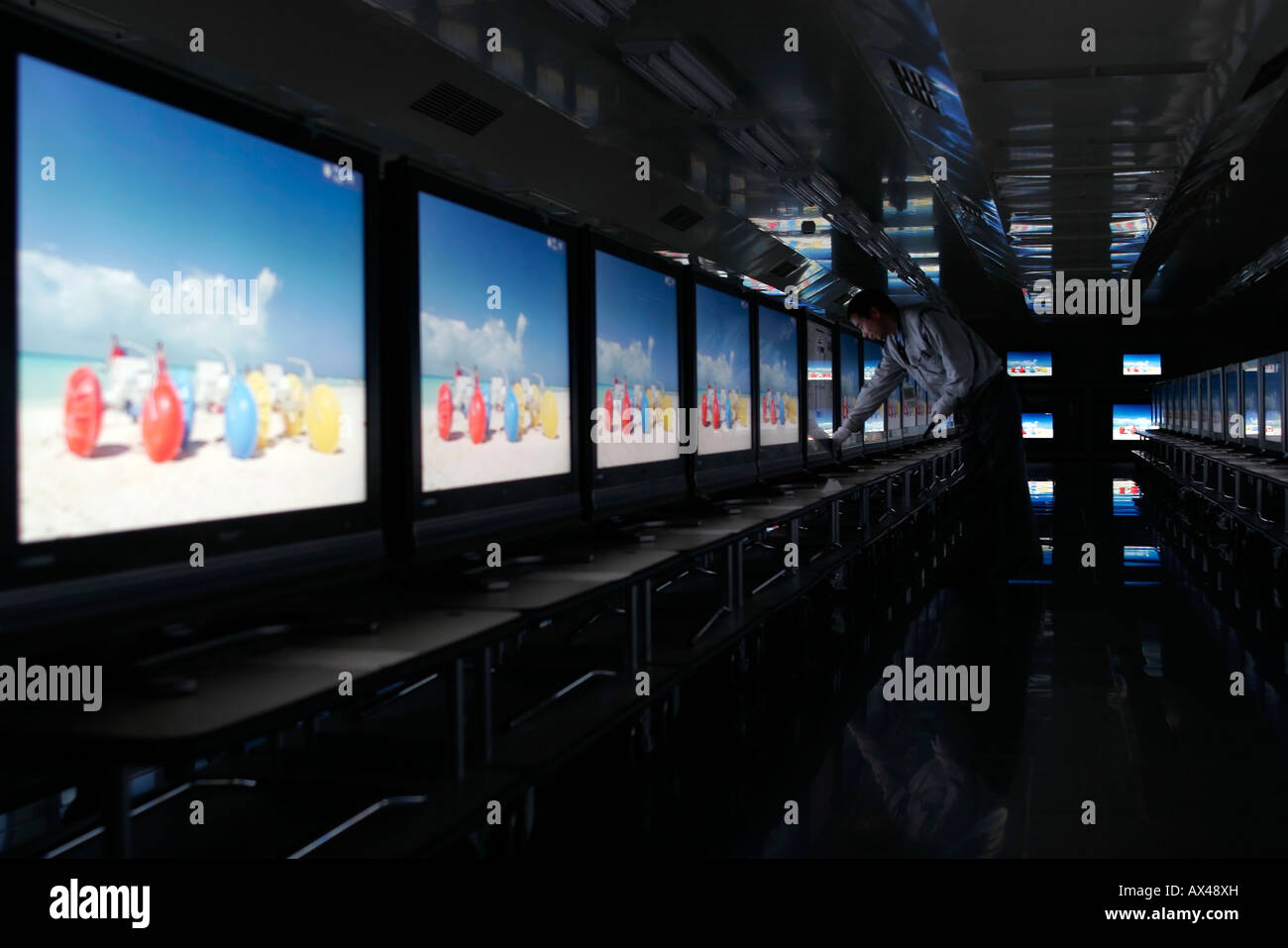 Liquid crystal television factory japan hi-res stock photography and ...