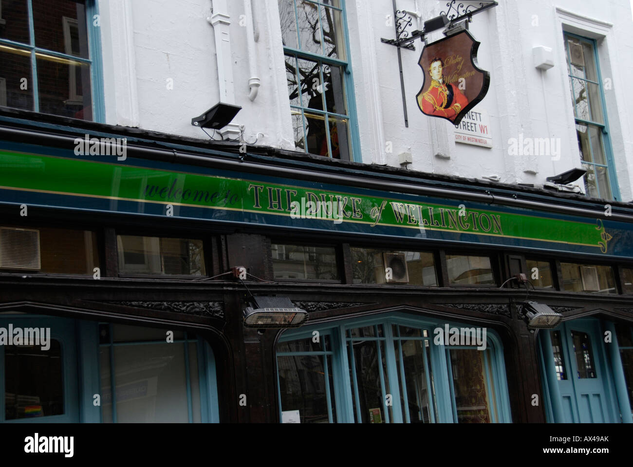 The duke of wellington pub hi-res stock photography and images - Alamy