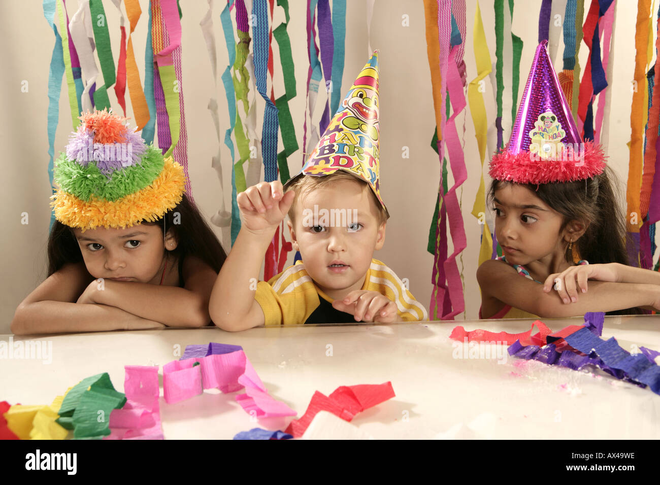 Kids waiting for a birthday cake Stock Photo - Alamy