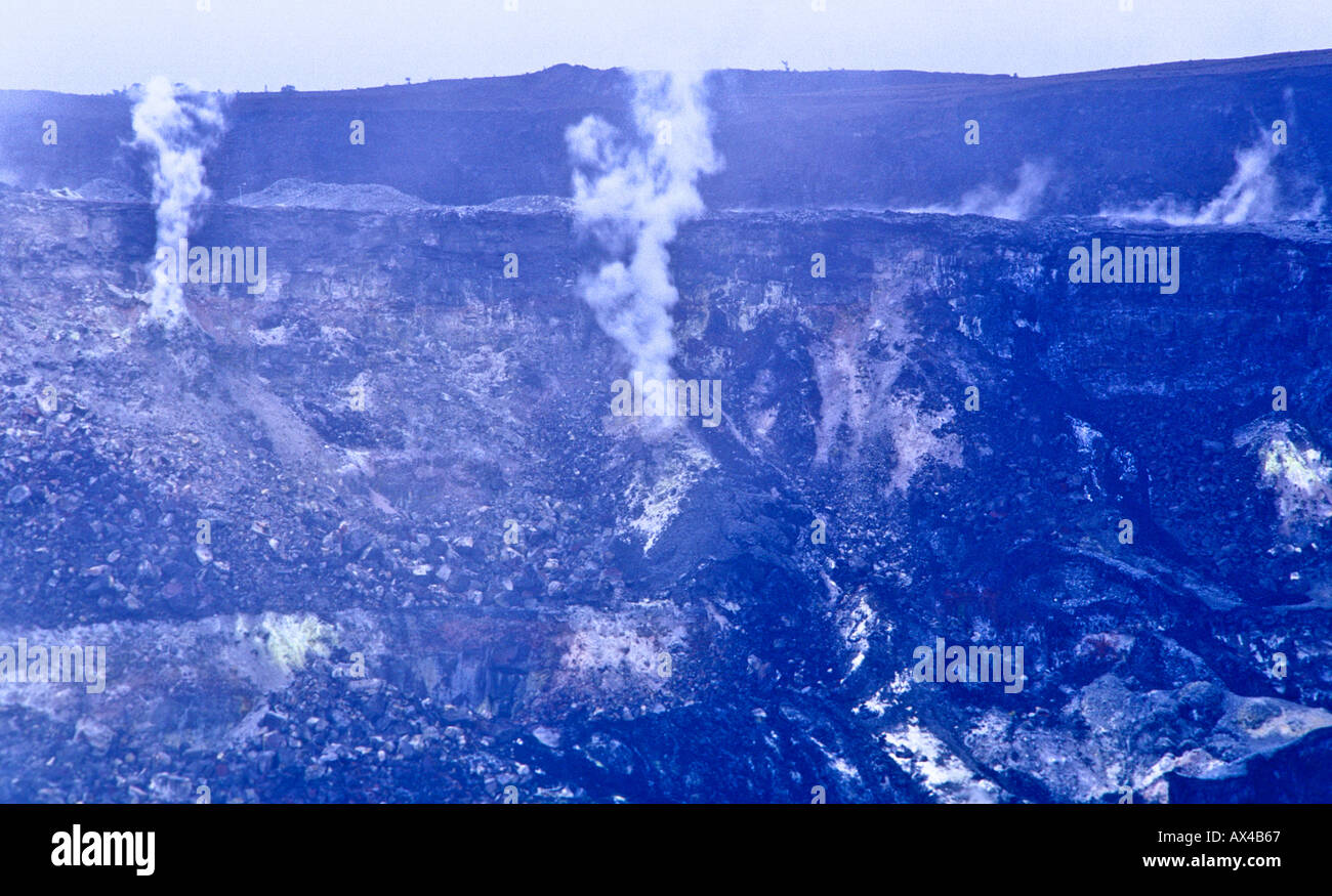 Crater kilauea volcano hawaii hi-res stock photography and images - Alamy