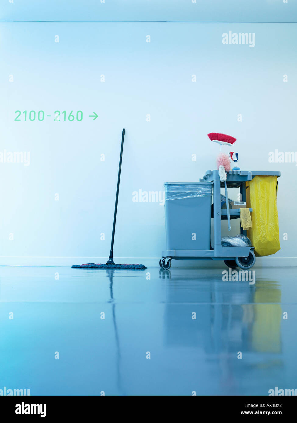 Litter cleaning supplies hi-res stock photography and images - Alamy