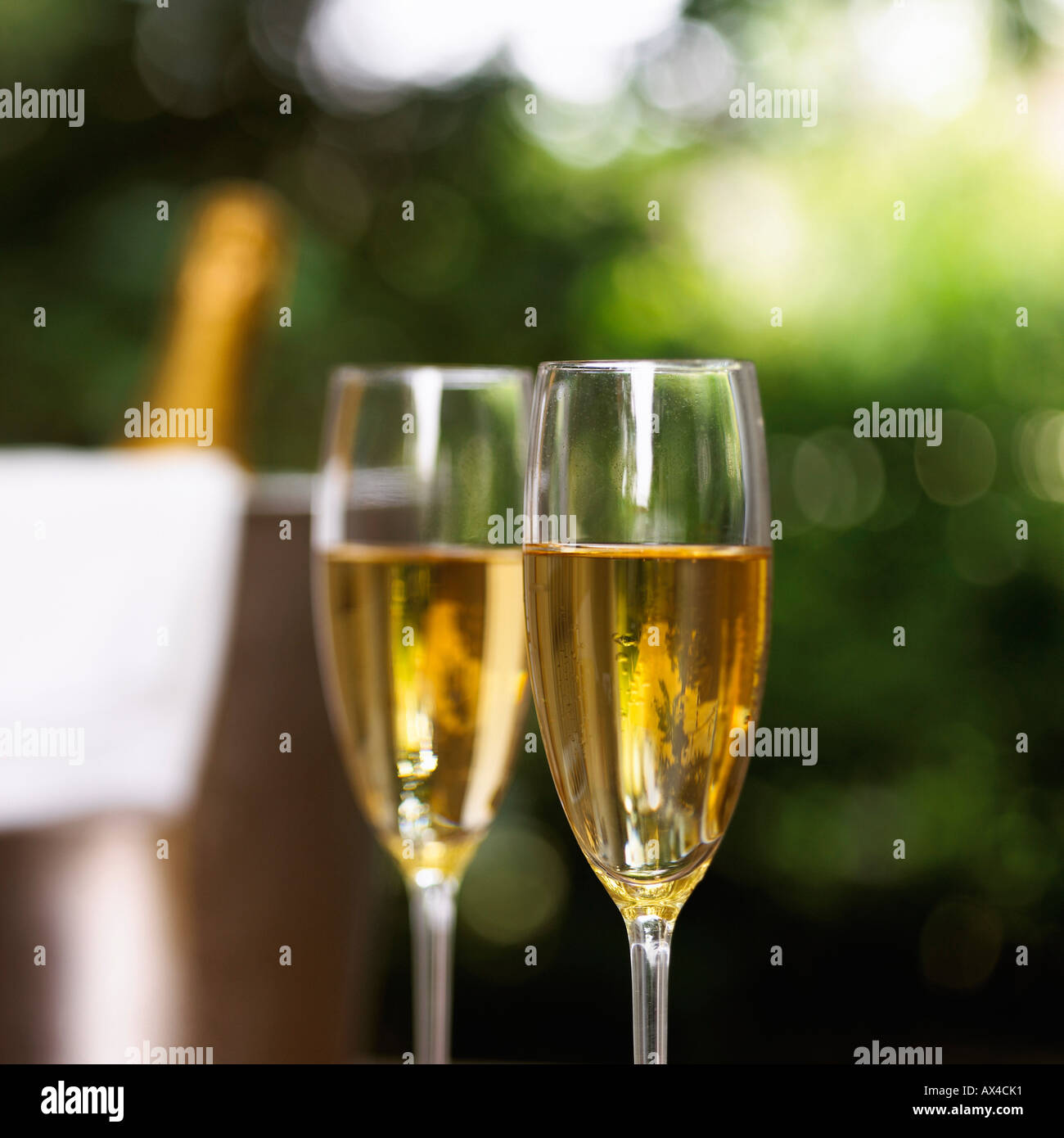 Two champagne glasses nobody outdoors hi-res stock photography and ...