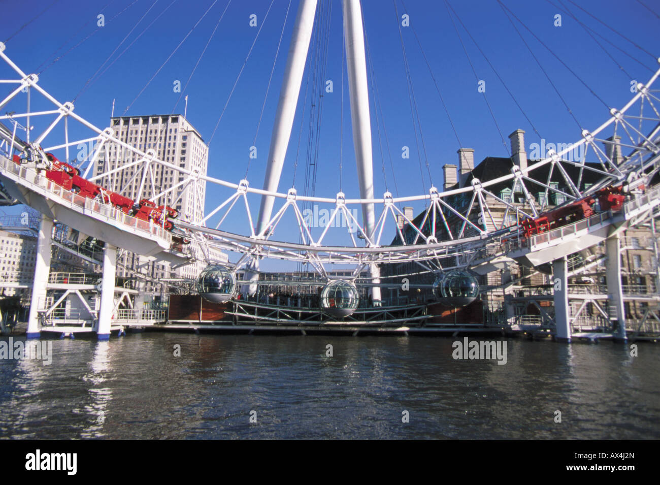Photography of the London Eye taken by the official photographer to the ...