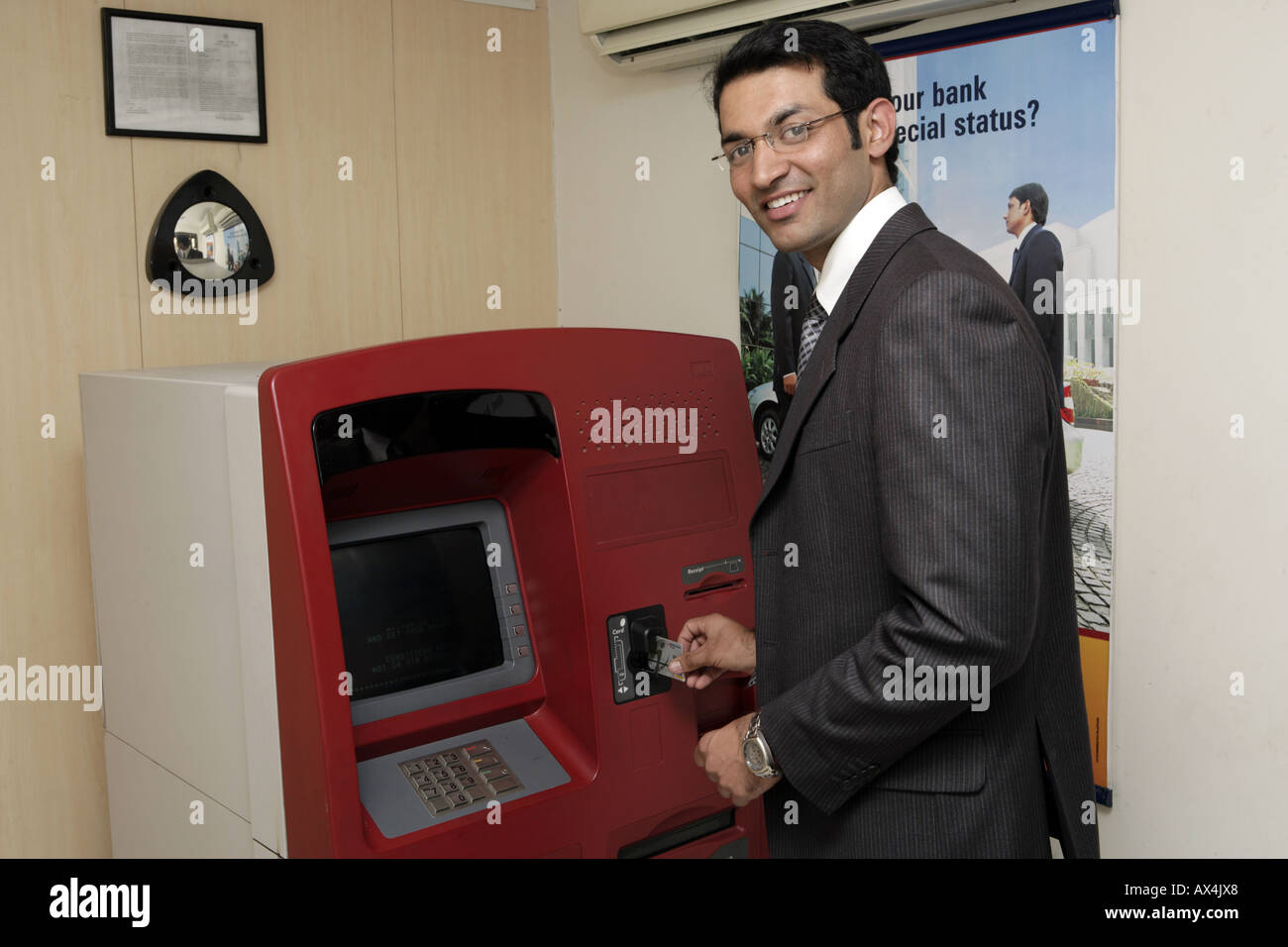India bank service hi-res stock photography and images - Alamy