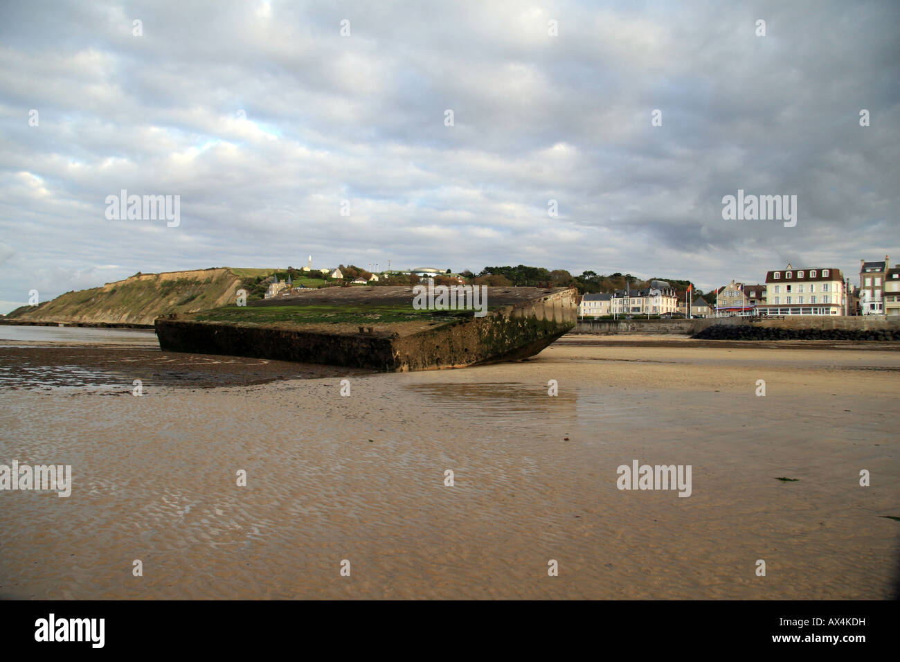 A Spud pier from the Mulberry Harbour on Gold Beach at Arromanches ...