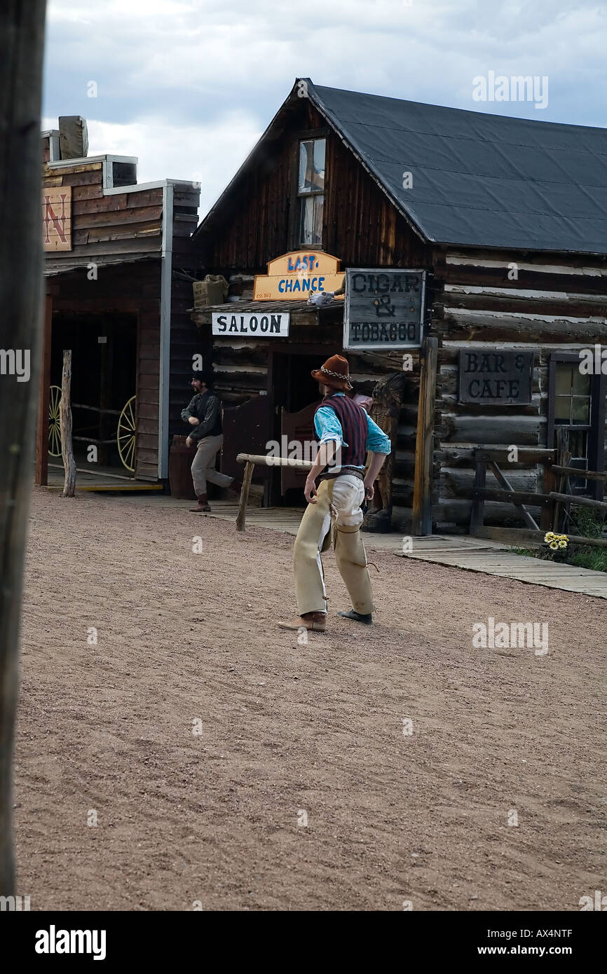 Shoot out in an old western town hi-res stock photography and images ...