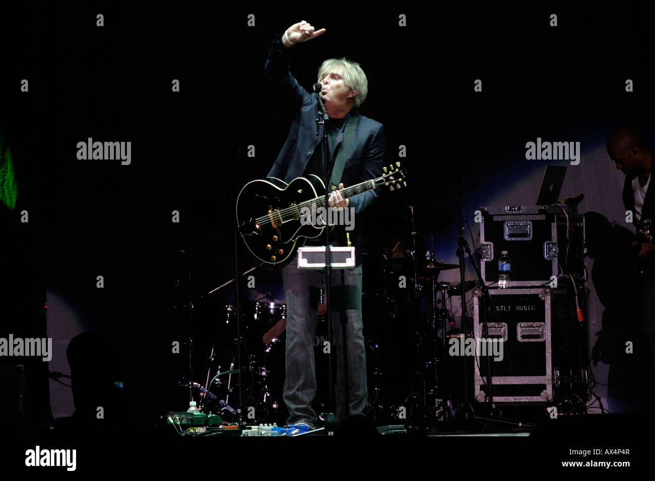 Canadian musician tom cochrane hi-res stock photography and images - Alamy