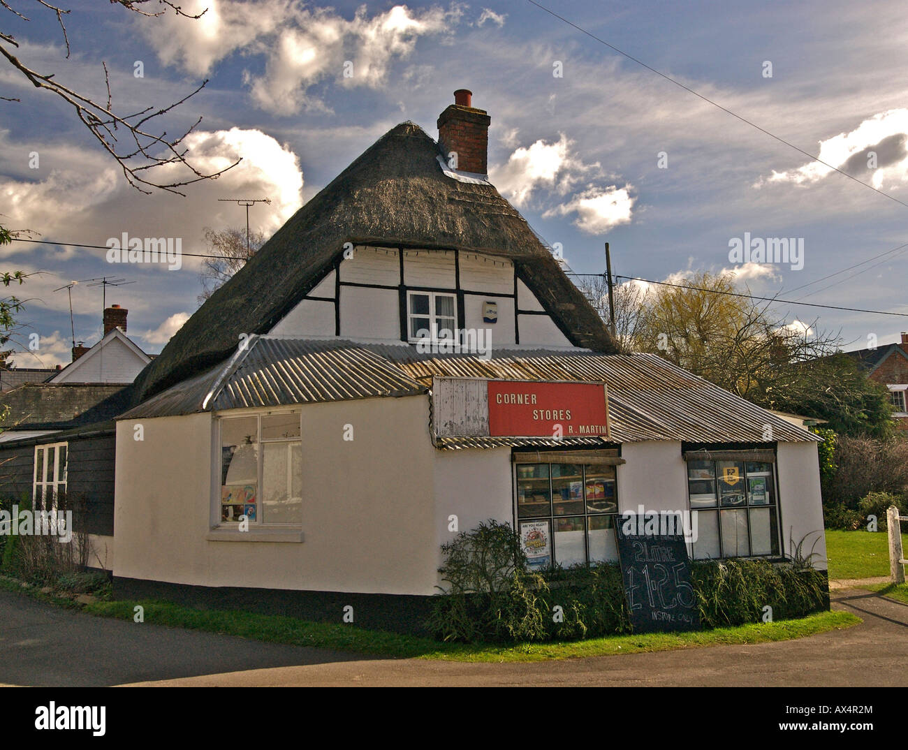 Village corner shop hi-res stock photography and images - Alamy
