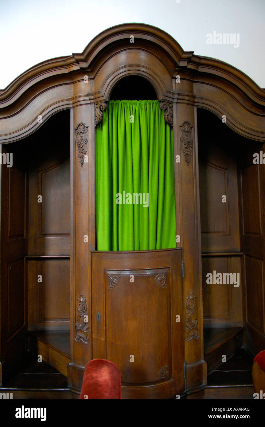 Confessional box hi-res stock photography and images - Alamy