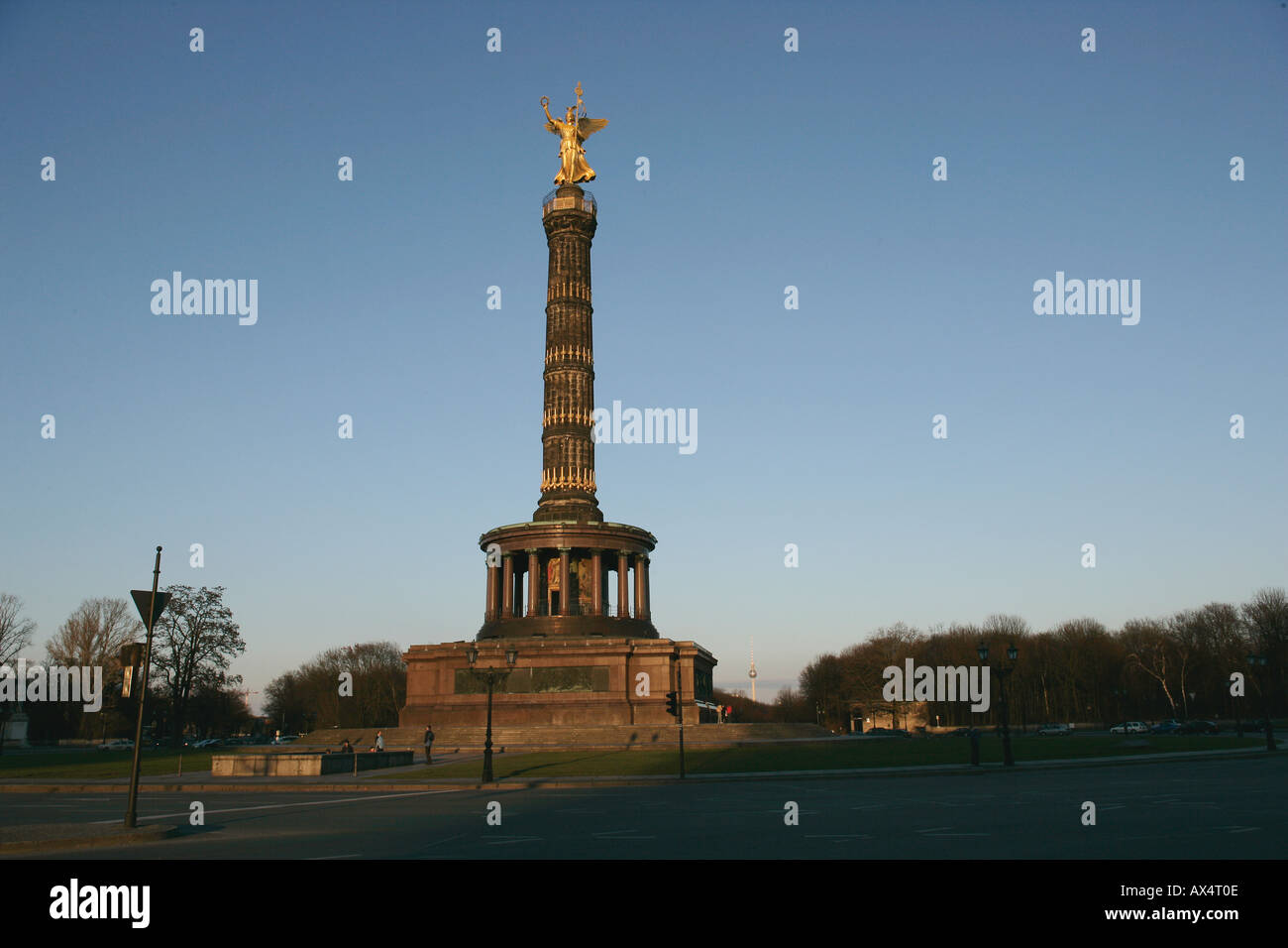 Victory column berlin hi-res stock photography and images - Alamy