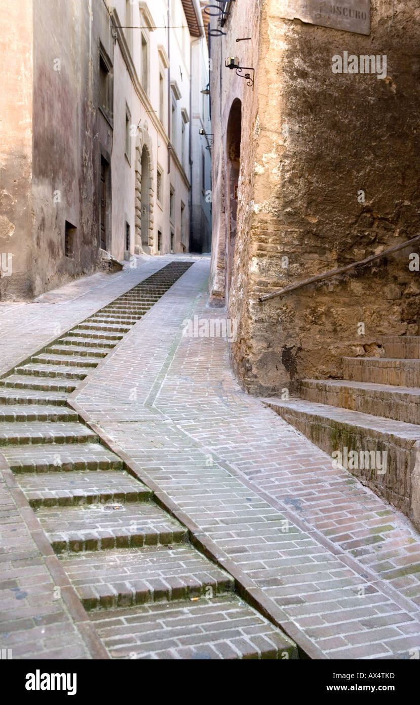 Steps and alleyways Trevi Umbria Italy Stock Photo - Alamy