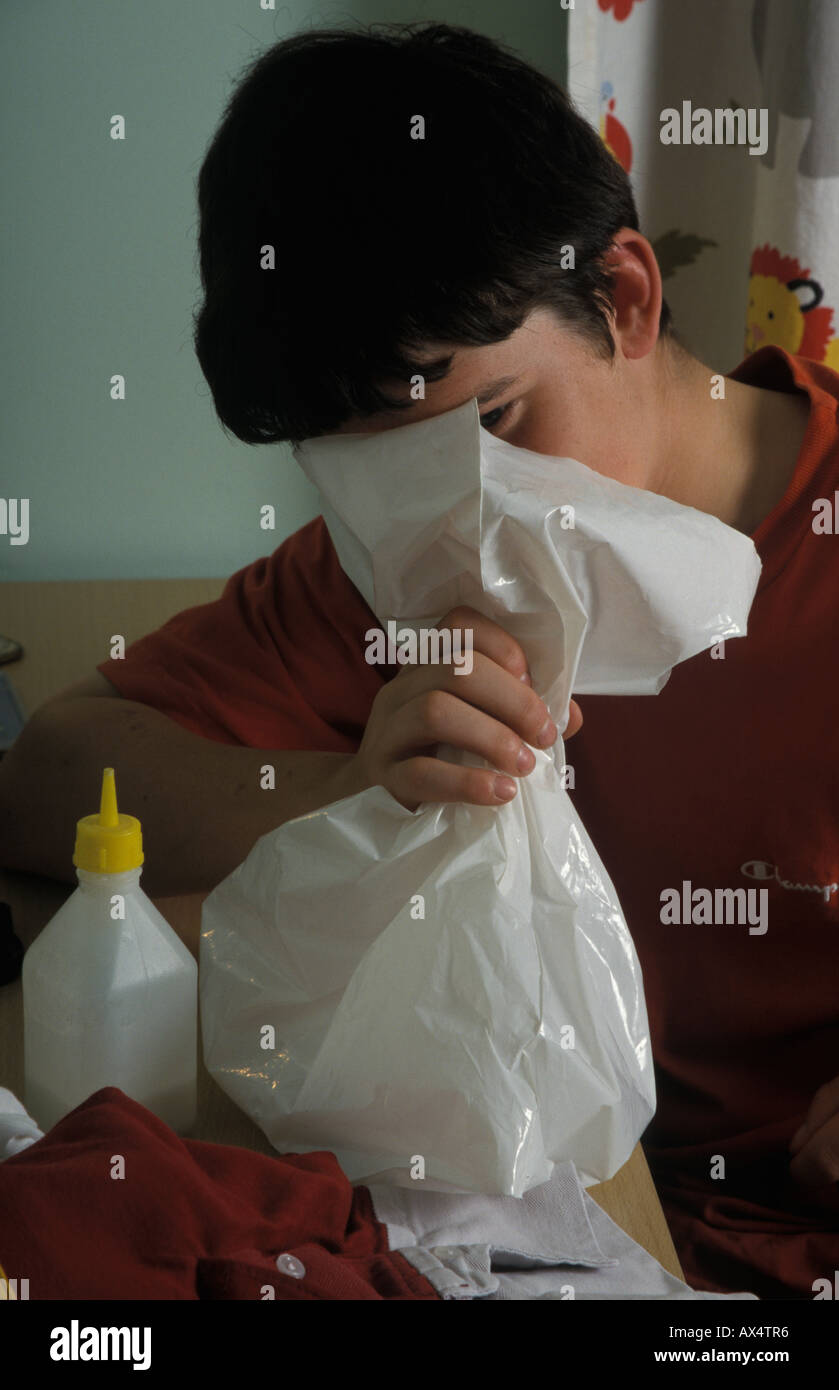 boys sniffing glue Stock Photo - Alamy boys sniffing glue Stock Photo - Alamy