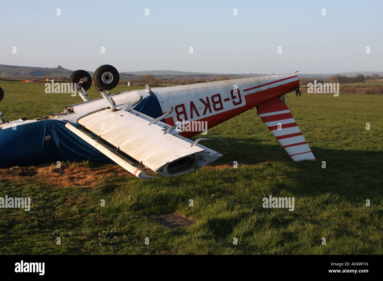 Upside down plane hi-res stock photography and images - Alamy
