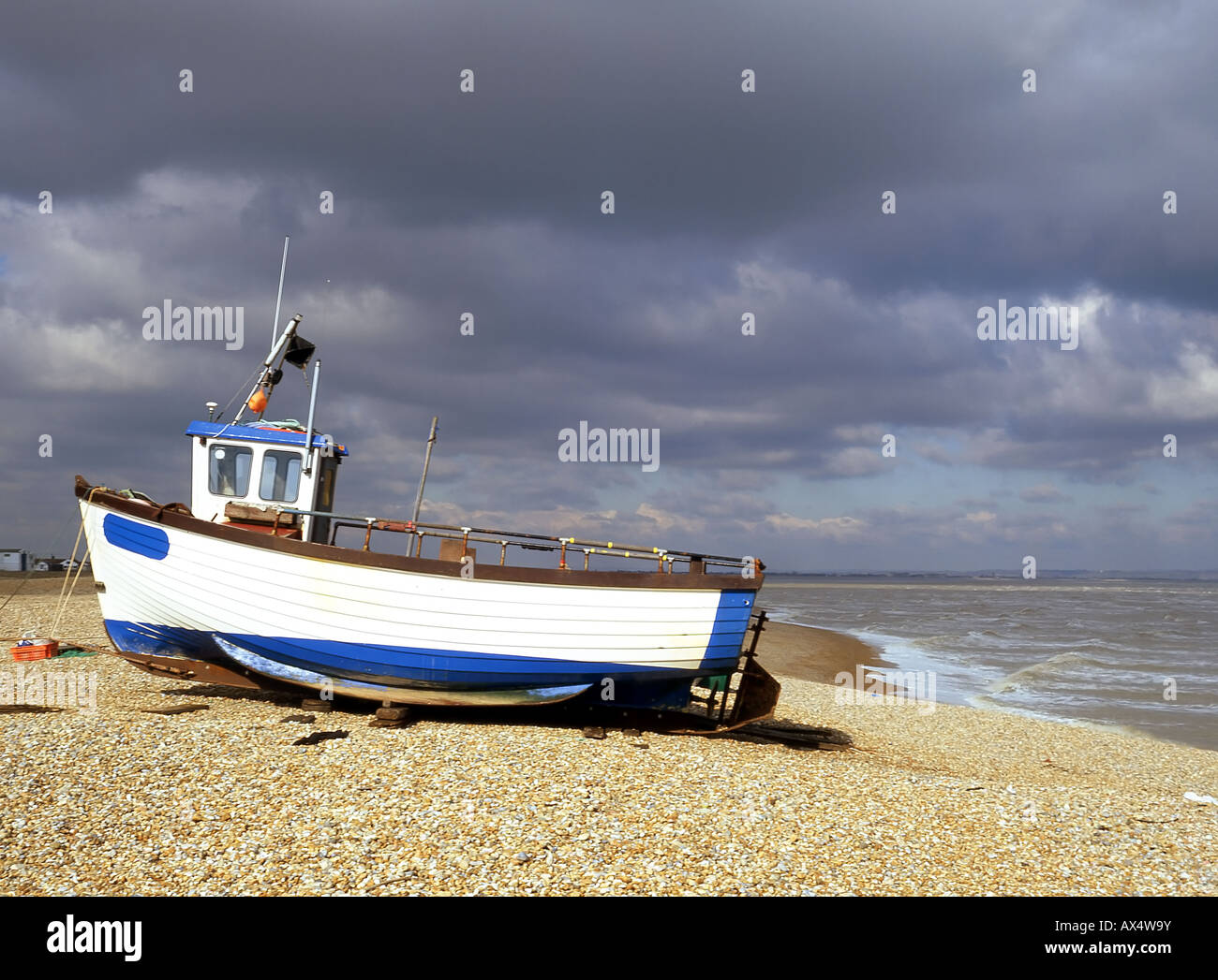 Wooden clinker built fishing boat hi-res stock photography and images ...