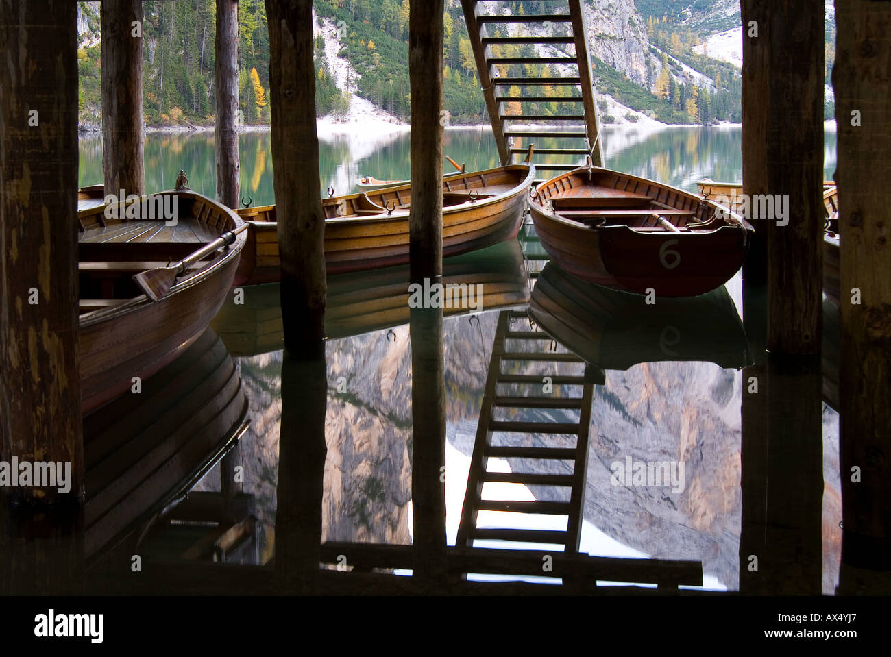 Boats on the "Pragser Wildsee" south tyrol Stock Photo - Alamy