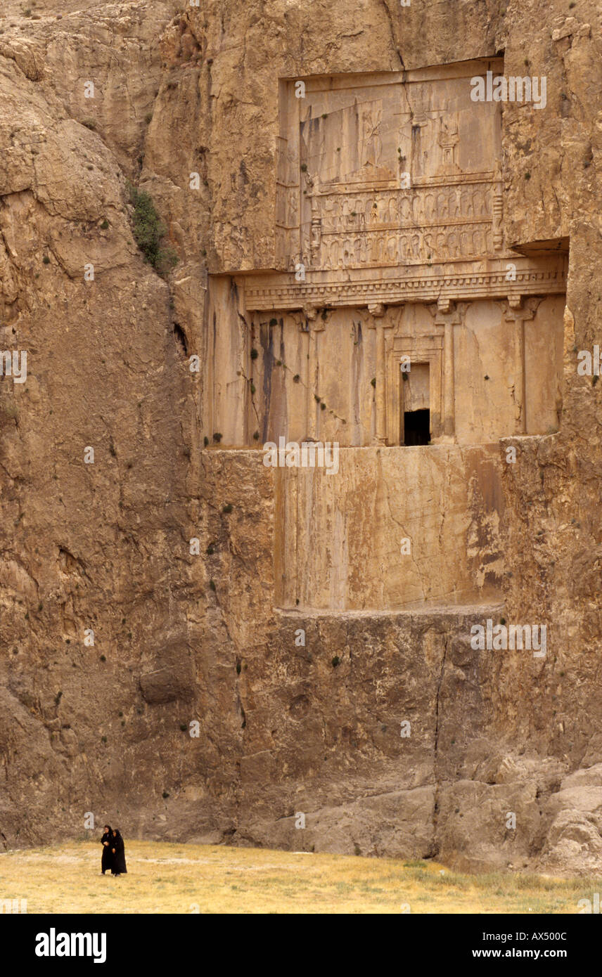 Tomb of xerxes hi-res stock photography and images - Alamy