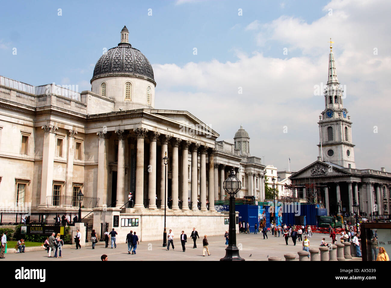 the national portrait gallery in londons trafalgar square Stock Photo ...