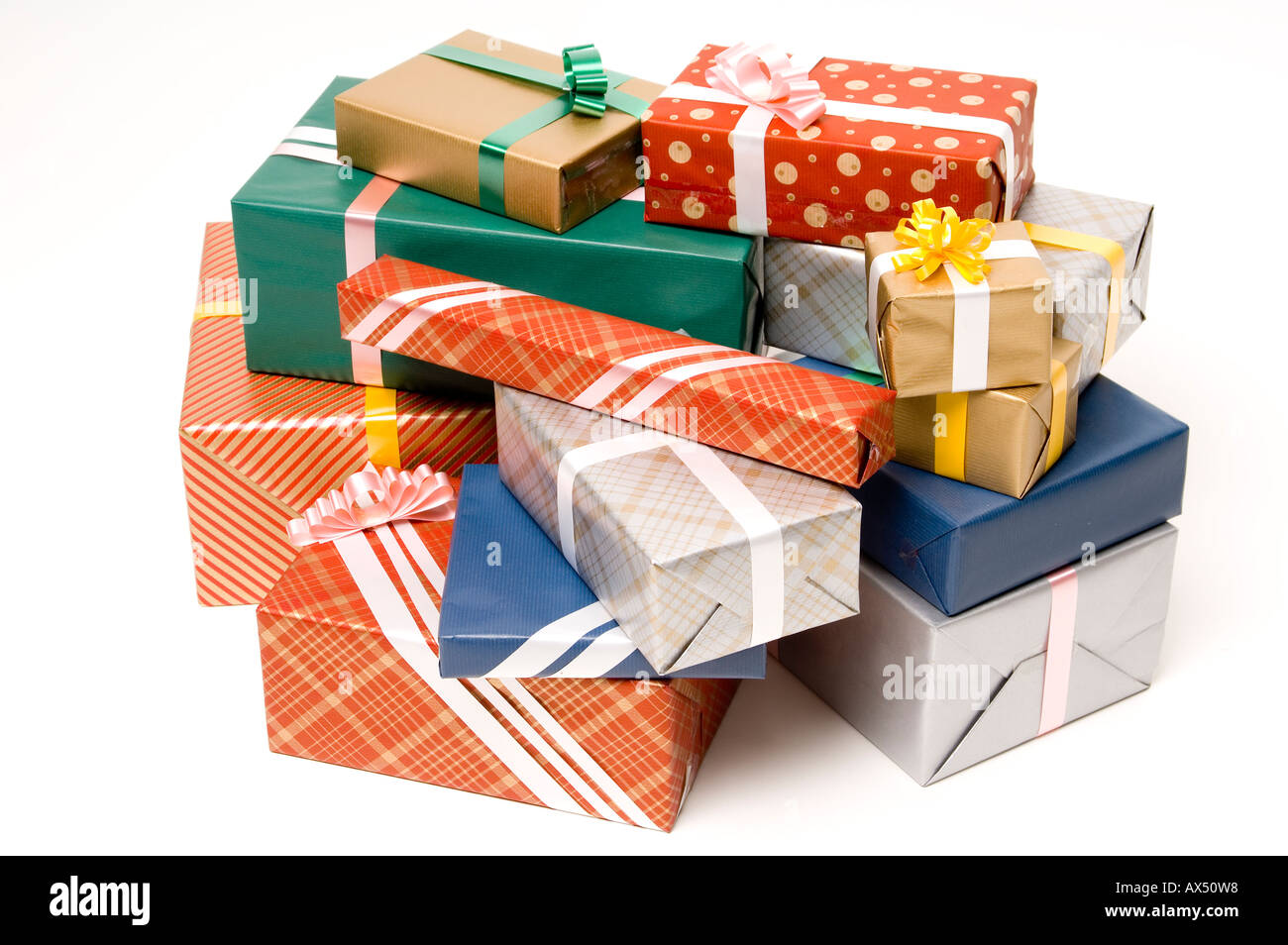 Nicely wrapped christmas gifts hi-res stock photography and images - Alamy