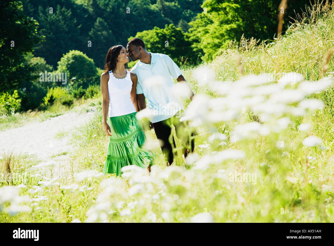 African walking hi-res stock photography and images - Alamy