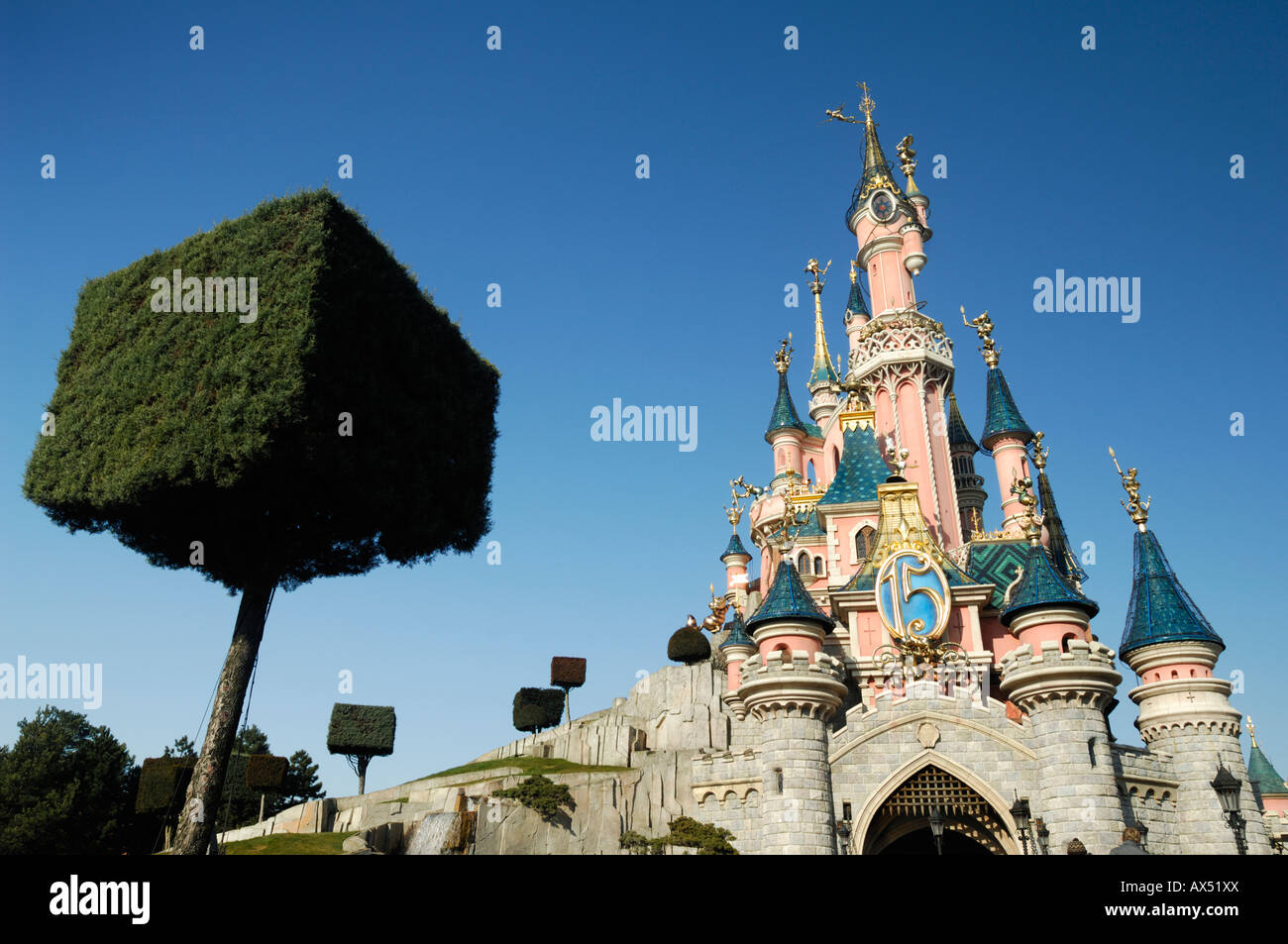 Magic Kindom castle in Disneyland paris Stock Photo - Alamy