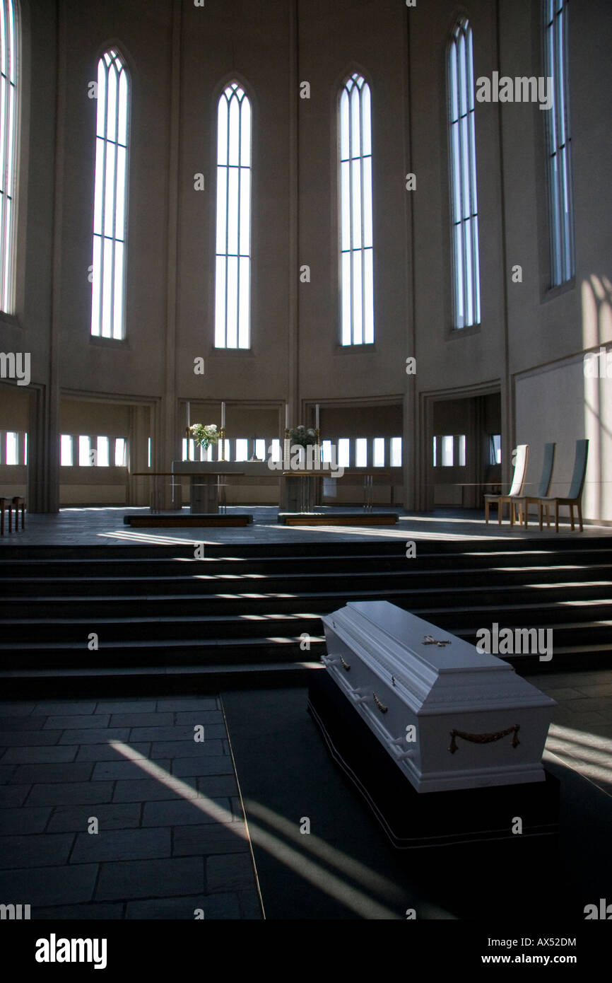 coffin in church Stock Photo - Alamy