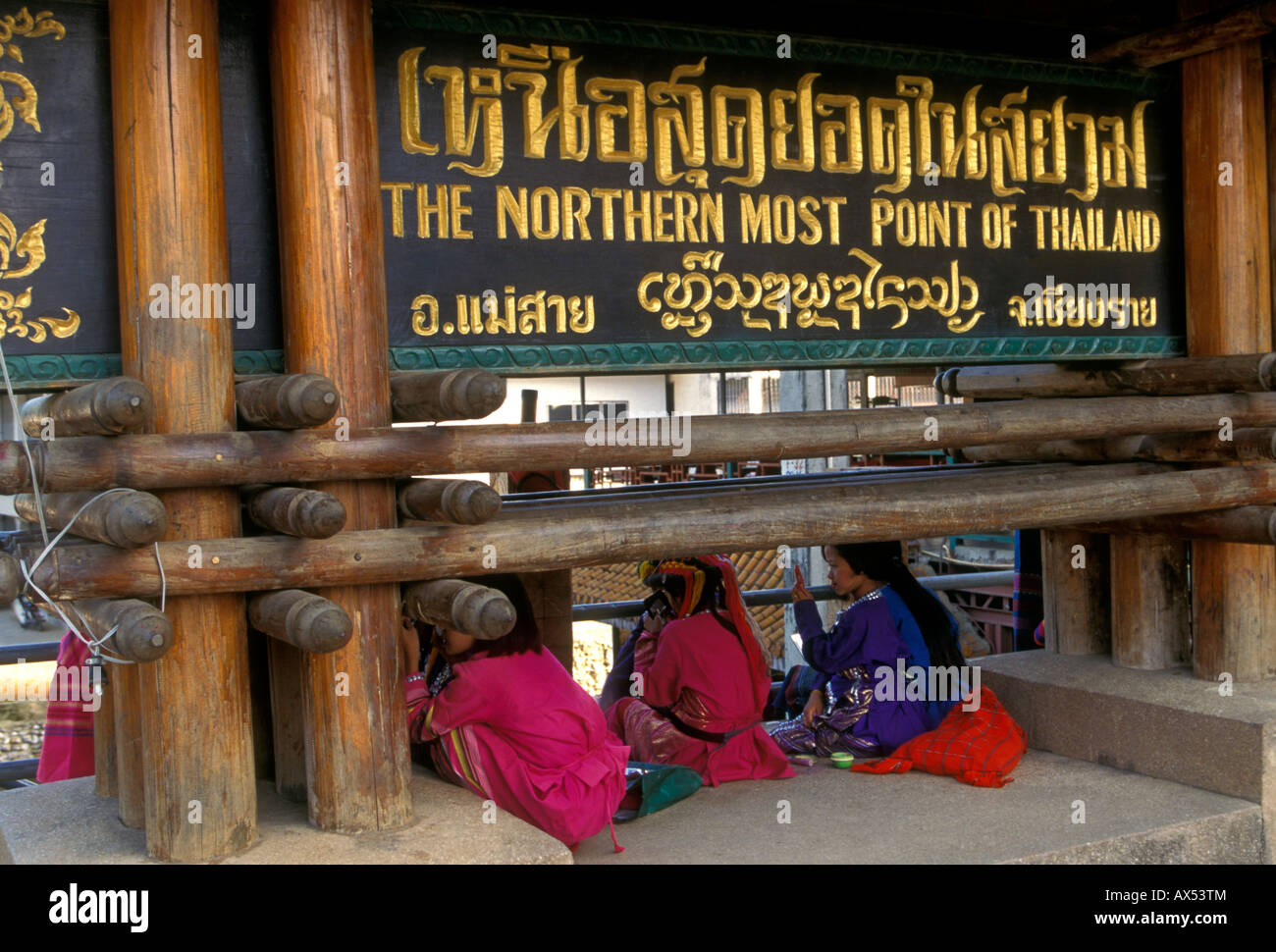 people, border crossing, Thailand and Myanmar, Thai side, Mae Sai ...